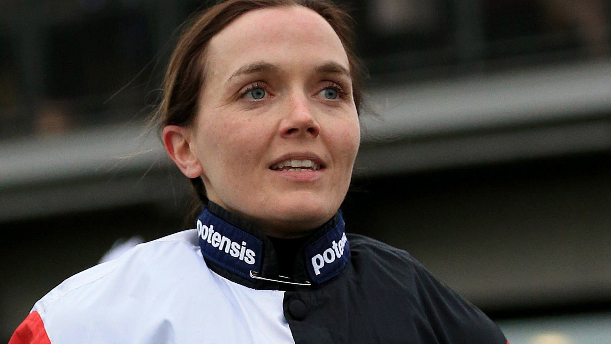 Victoria Pendleton: Olympic cyclist wins first race as a jockey - BBC Sport