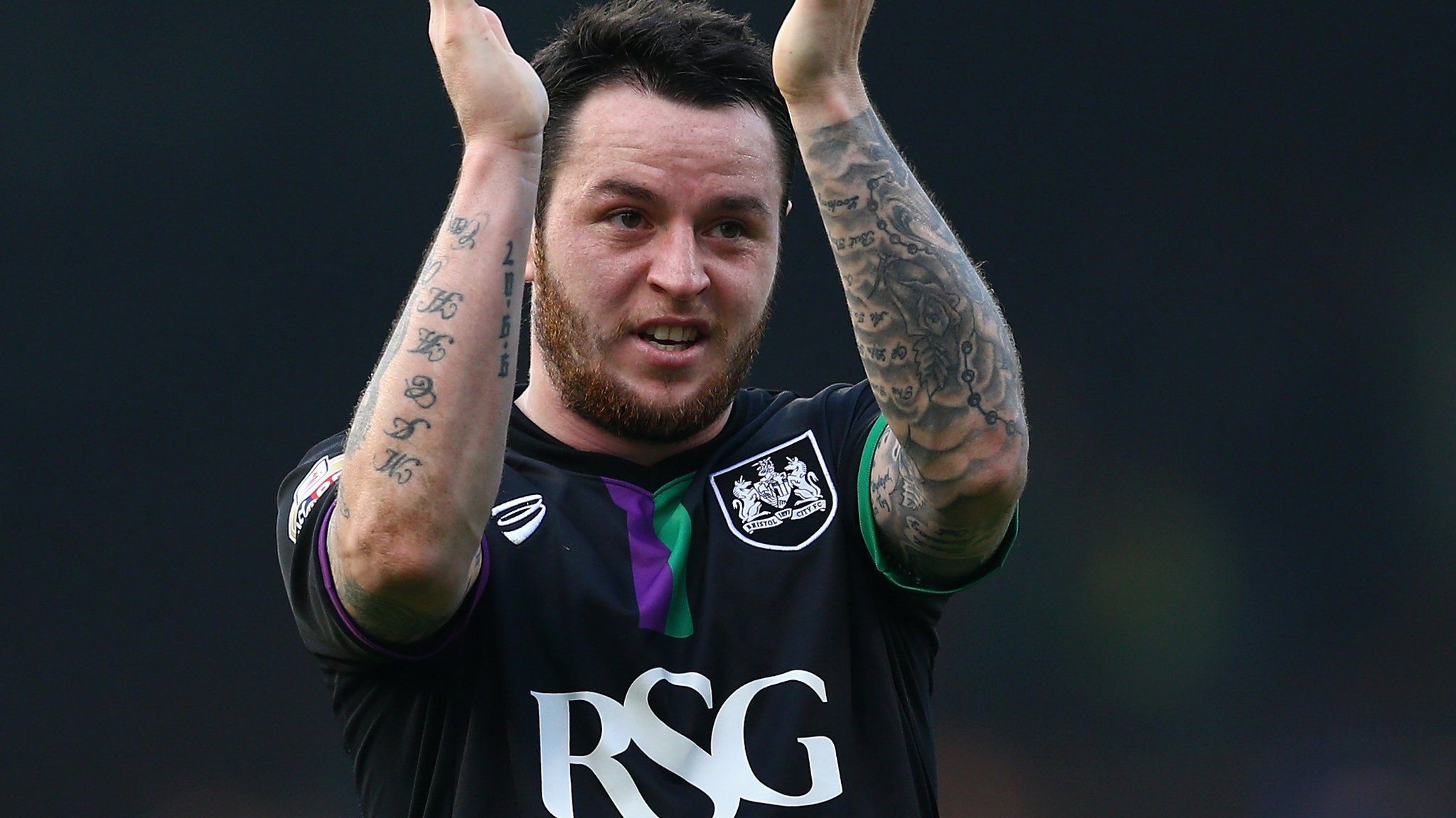 Lee Tomlin: Cardiff City sign Bristol City playmaker on three-year deal ...