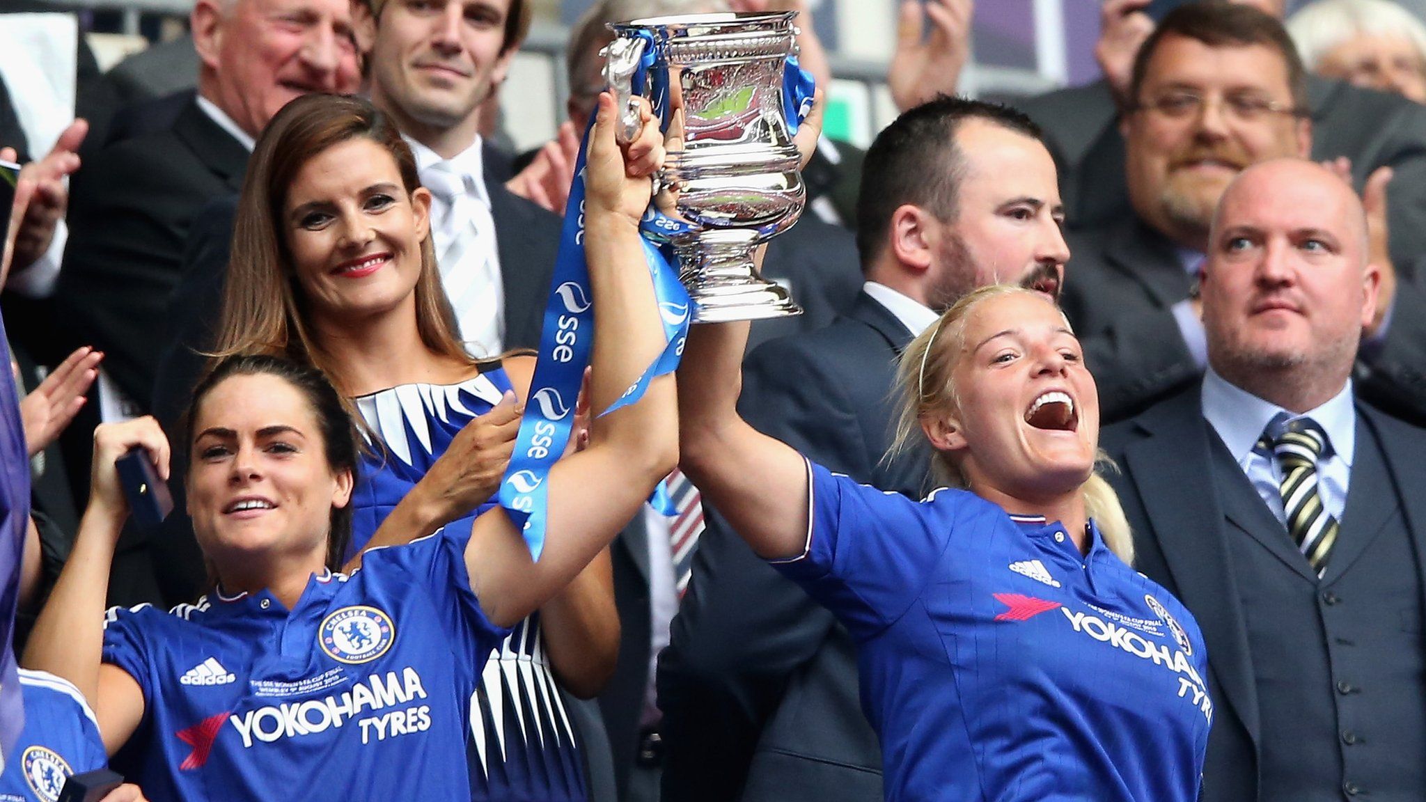 Vic Akers: The legendary Arsenal Ladies manager who won 10 Women's FA ...