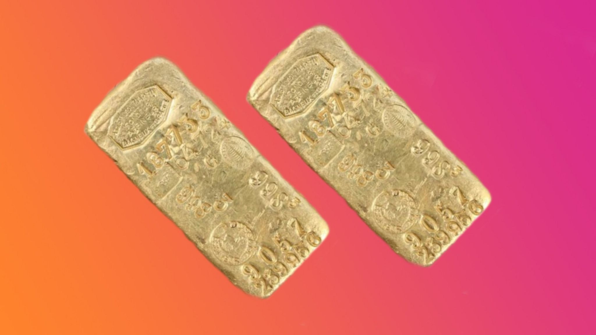 Anglo-Saxon: Gold coins from Anglo-Saxon era found in Norfolk - BBC ...