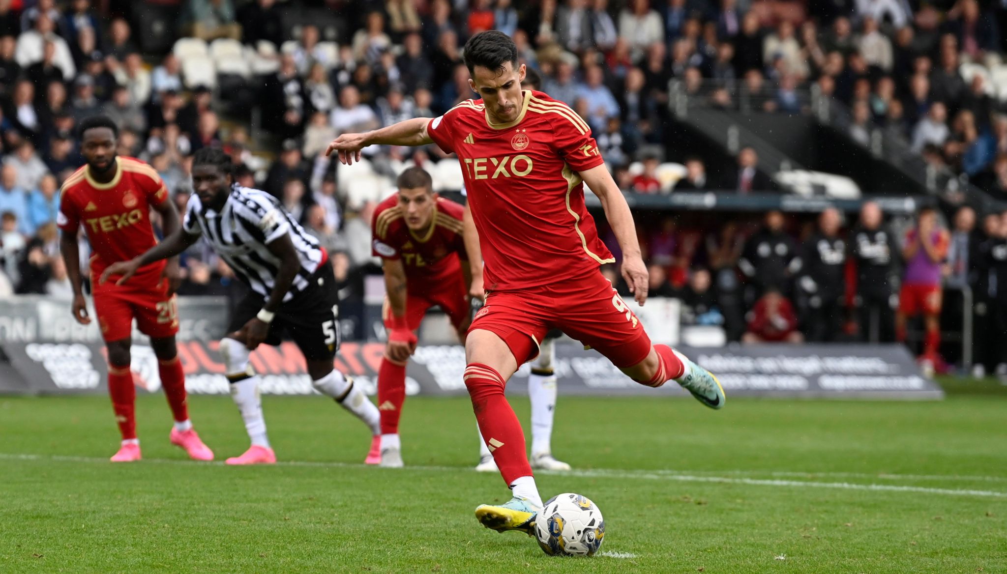 Miovski's penalty goal 'incorrectly' awarded - BBC Sport