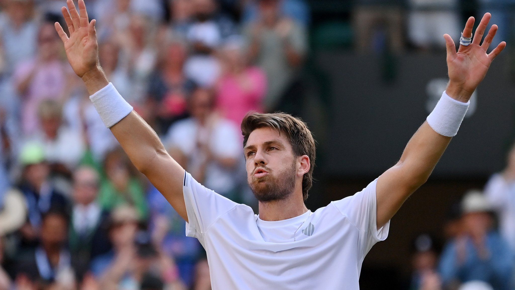 Wimbledon 2022: Cameron Norrie's Welsh heritage - BBC News
