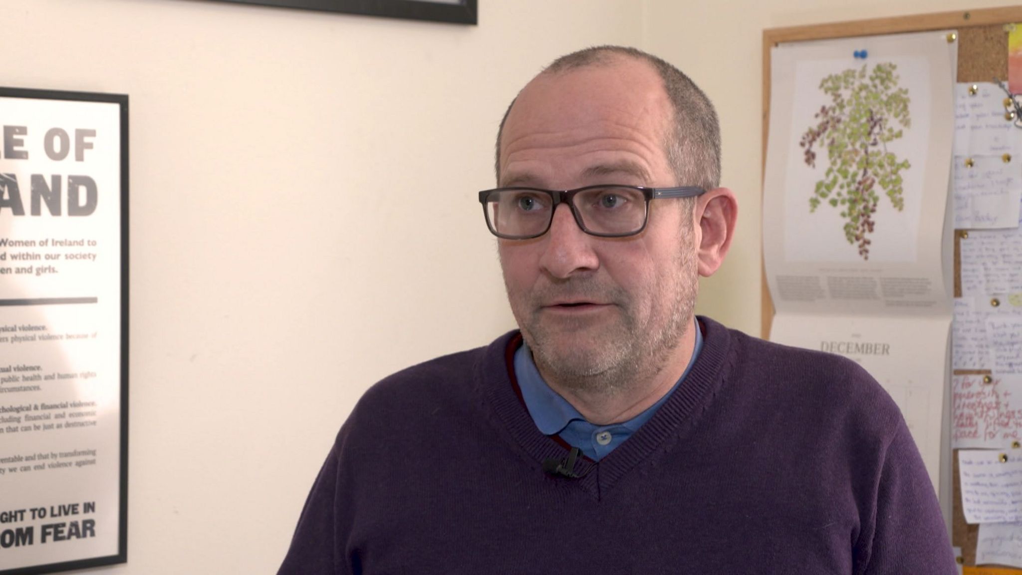 Asylum seekers fearful in 'dangerous' Dublin - BBC News