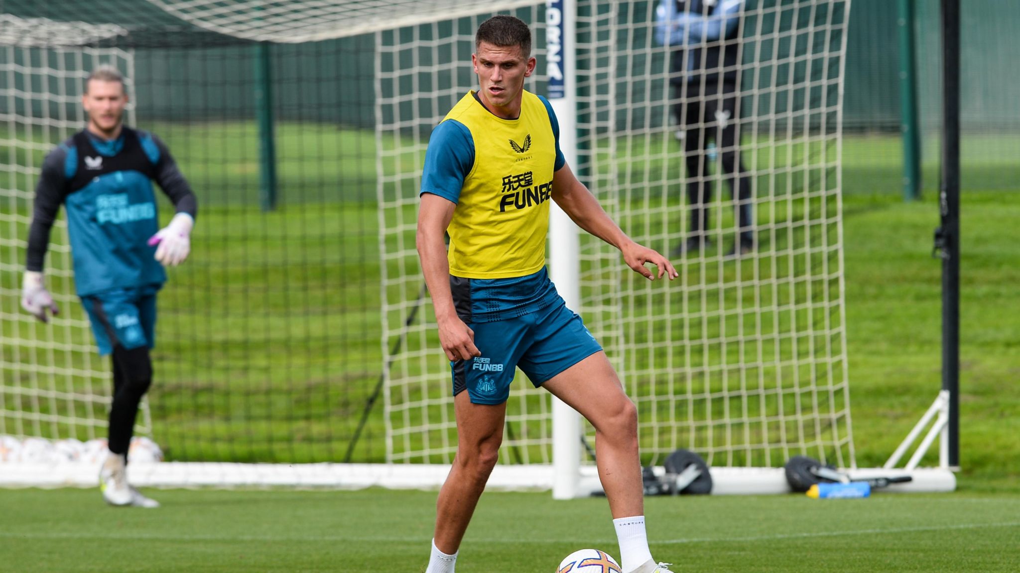 Howe 'really excited' abut Botman's Newcastle future - BBC Sport