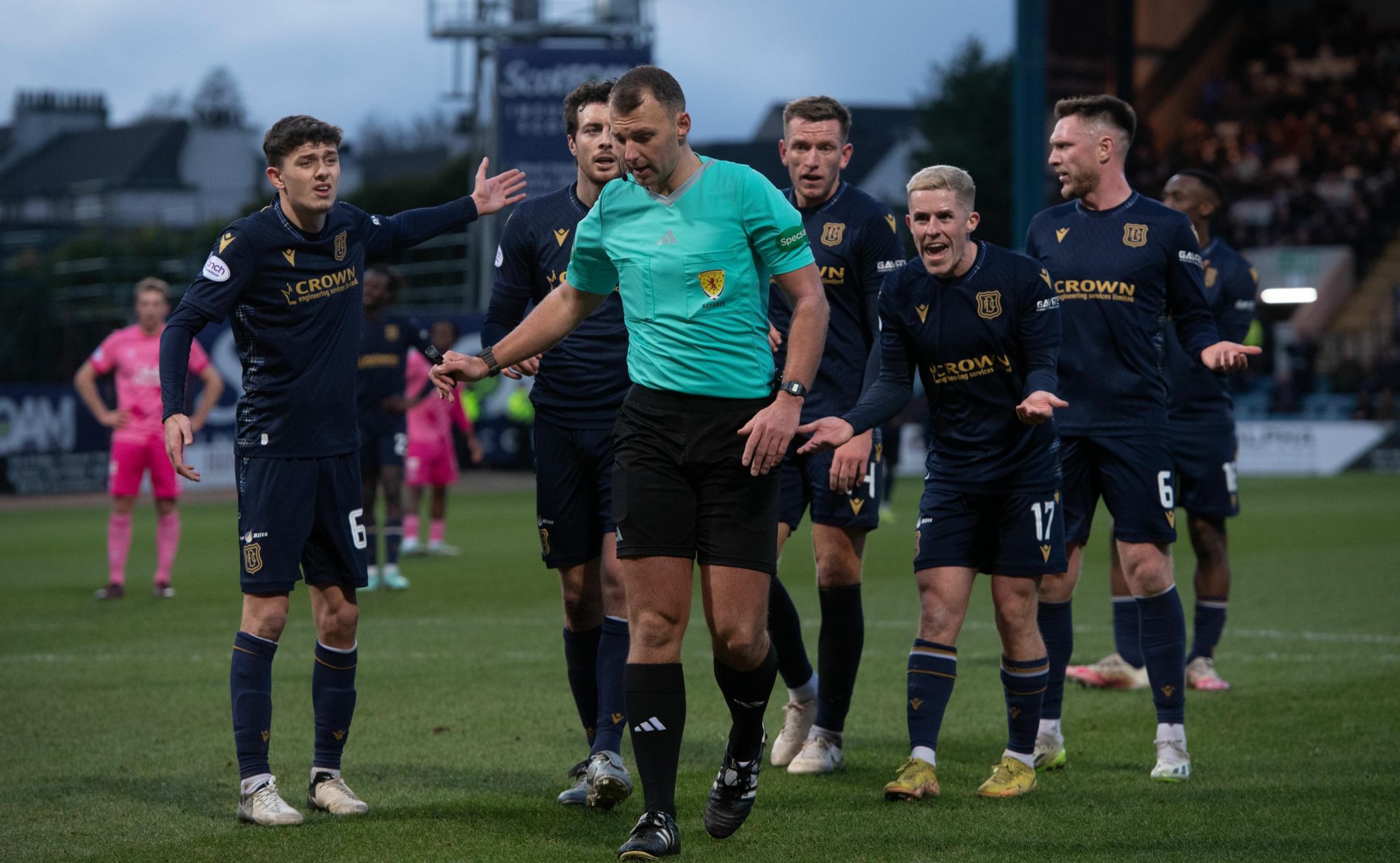 Dundee 2-3 Hearts: What the manager said - BBC Sport