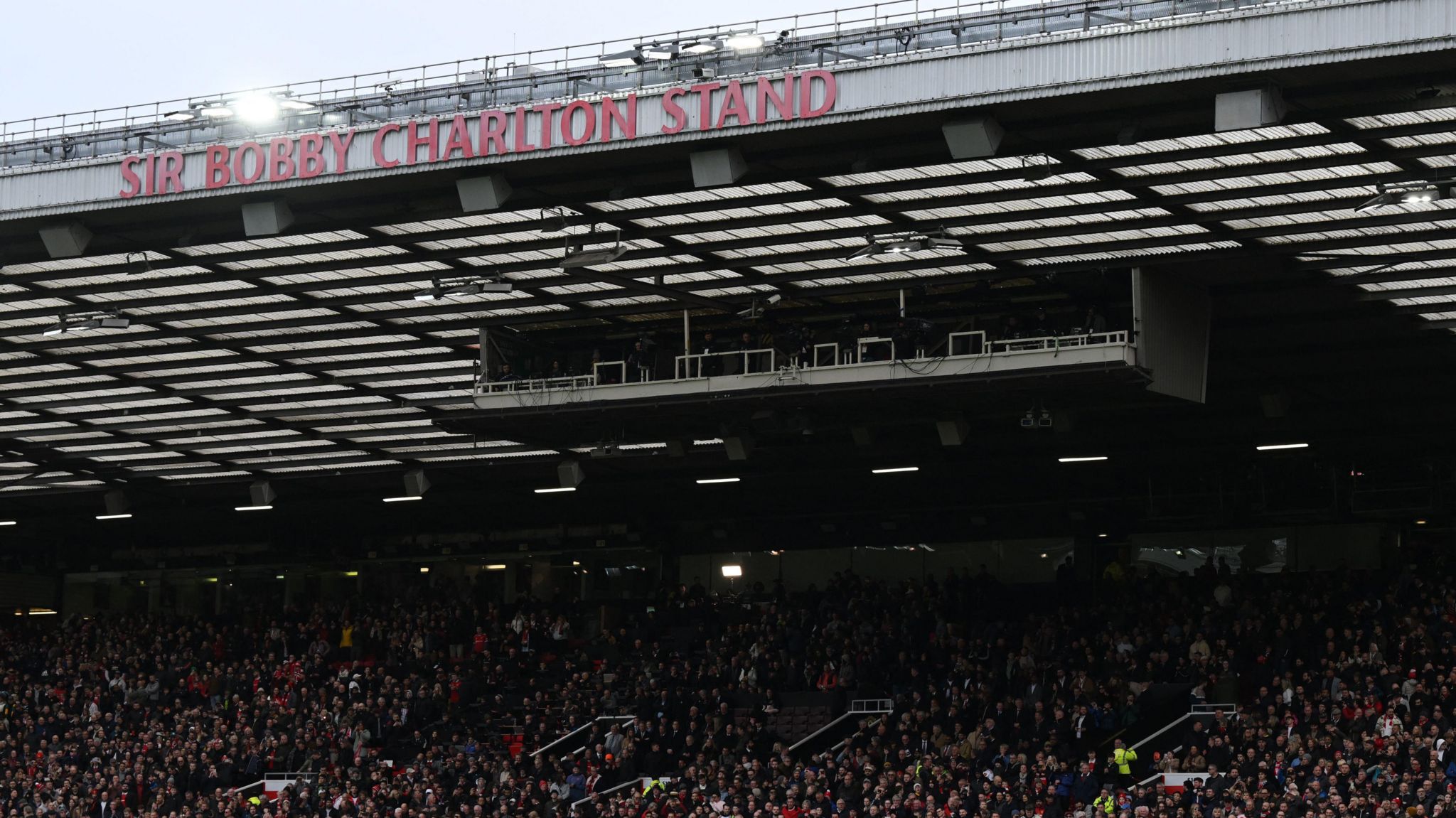 Old Trafford: South Stand United criticise Man Utd move - BBC Sport