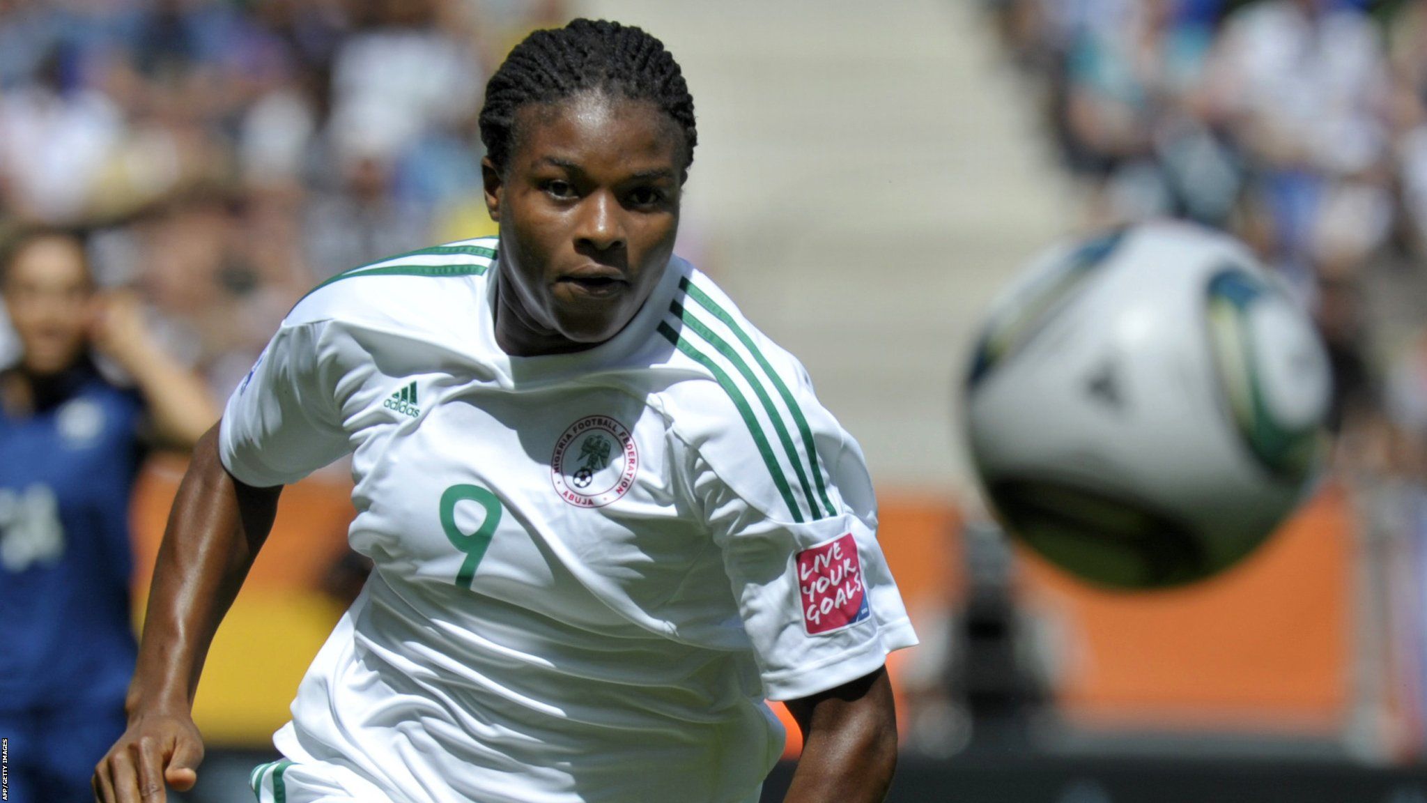 Nigeria Super Falcons march on parliament to demand bonuses - BBC News