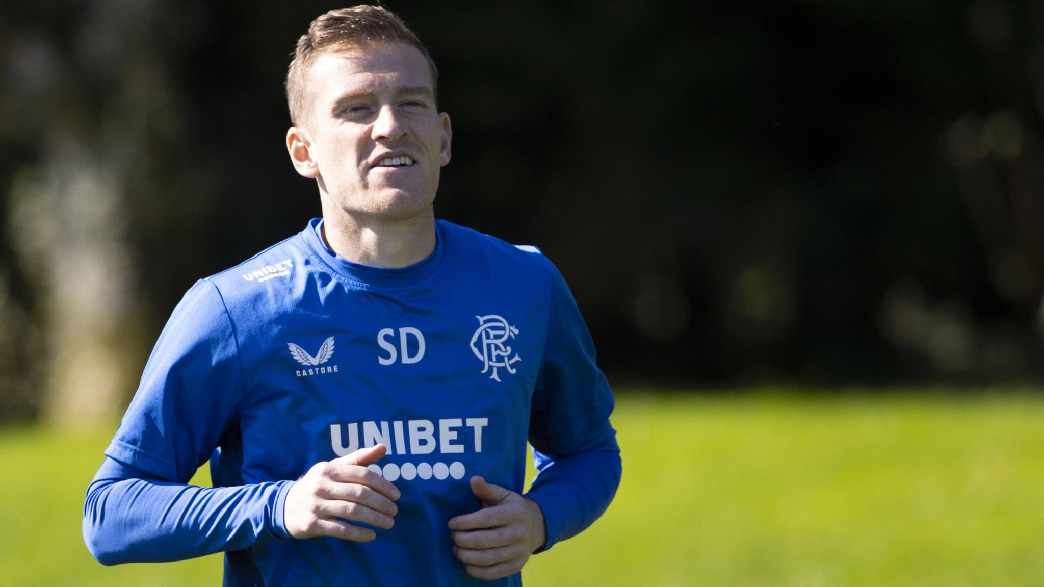 R﻿angers' Steven Davis to 'reflect' on international career - BBC Sport