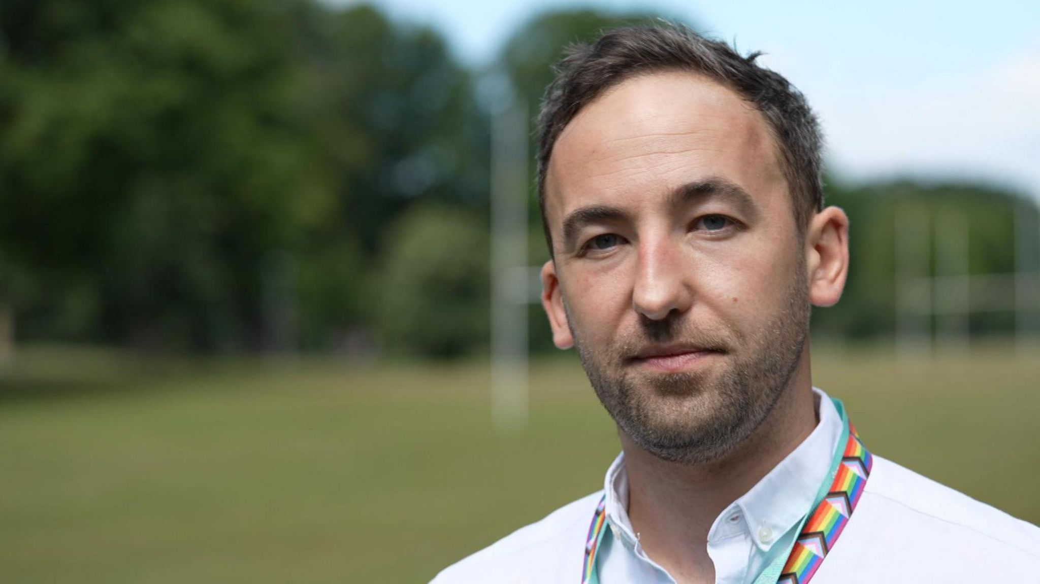 'Cynnydd sylweddol mewn sbwriel fêps untro ar strydoedd Cymru' - BBC ...