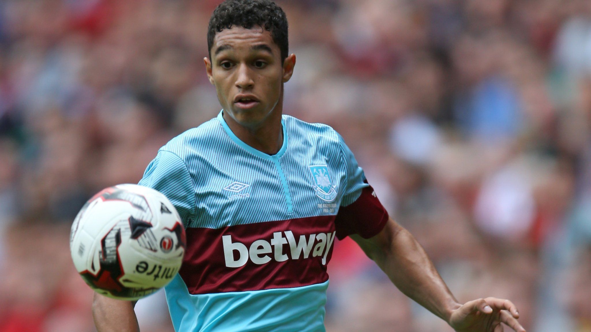 Partick Thistle: New deal for goalkeeper Tomas Cerny - BBC Sport