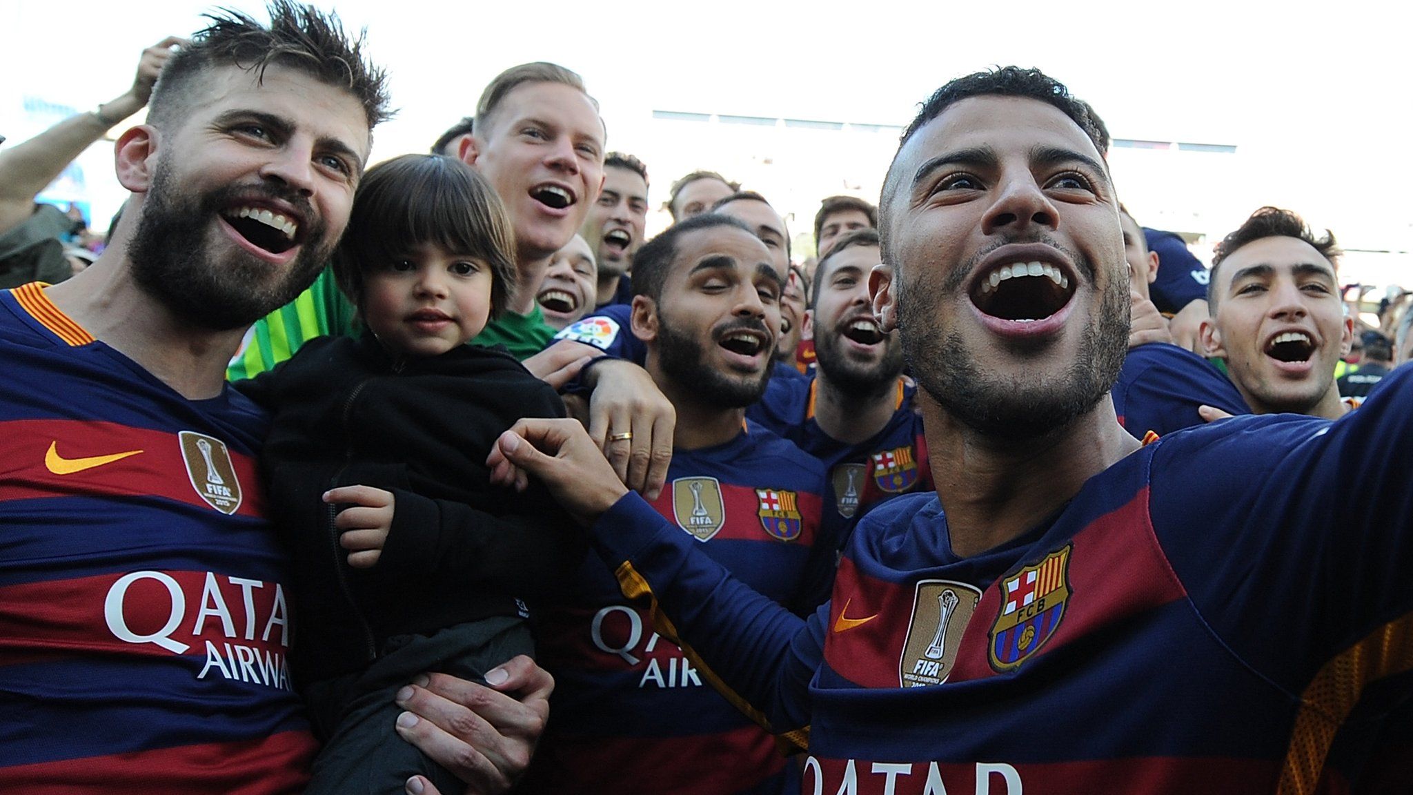 Granada 0-3 Barcelona - BBC Sport