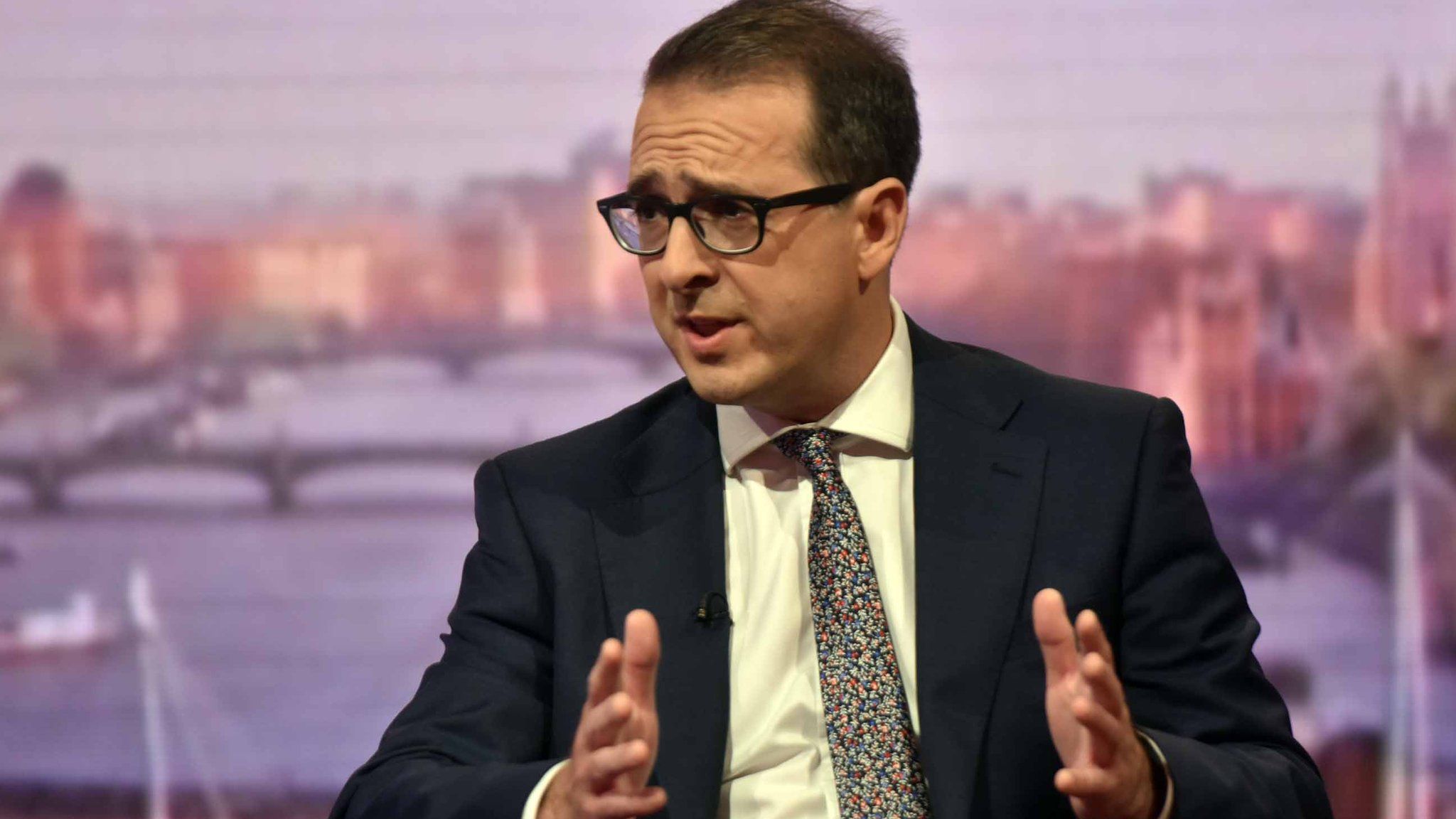 Labour leadership: Labour 'too timid' on tax - Owen Smith - BBC News