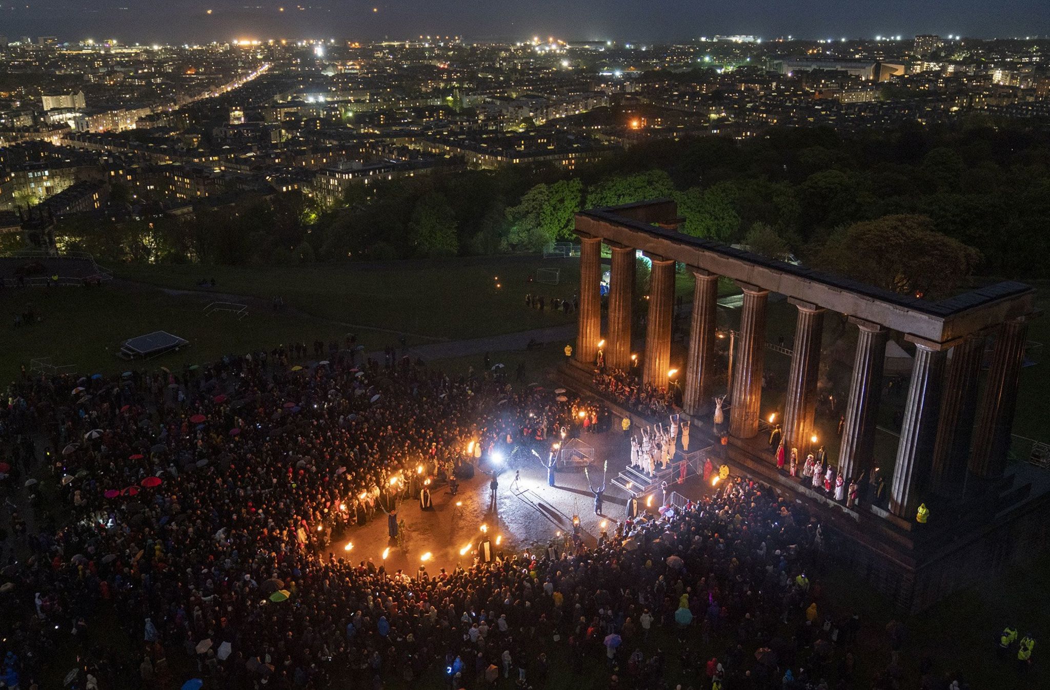 In Pictures: Beltane fire festival returns to Edinburgh - BBC News