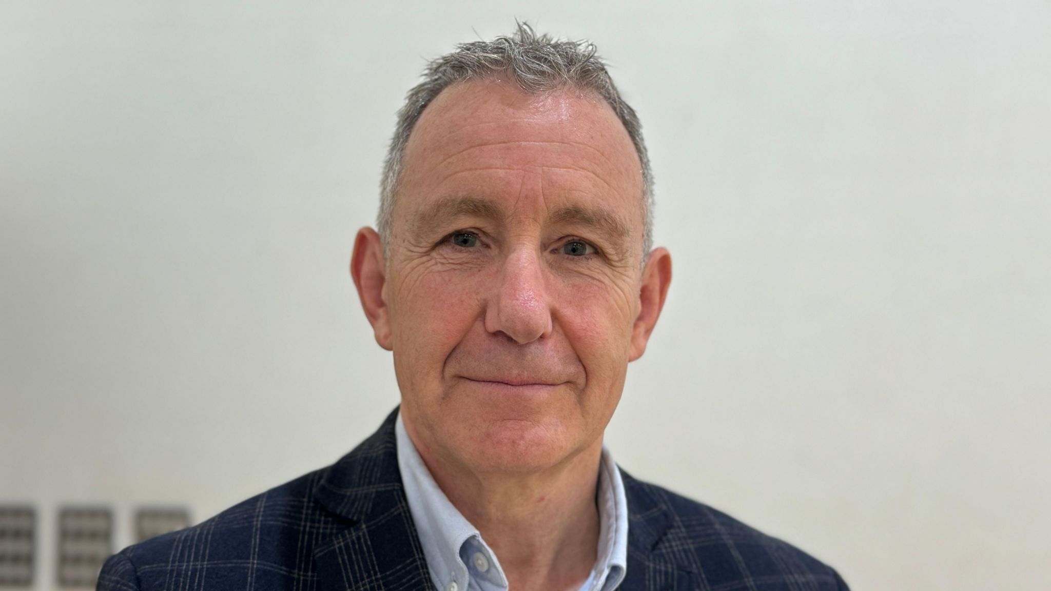 Skateboarding at GCSE: Students aiming for exam success - BBC News