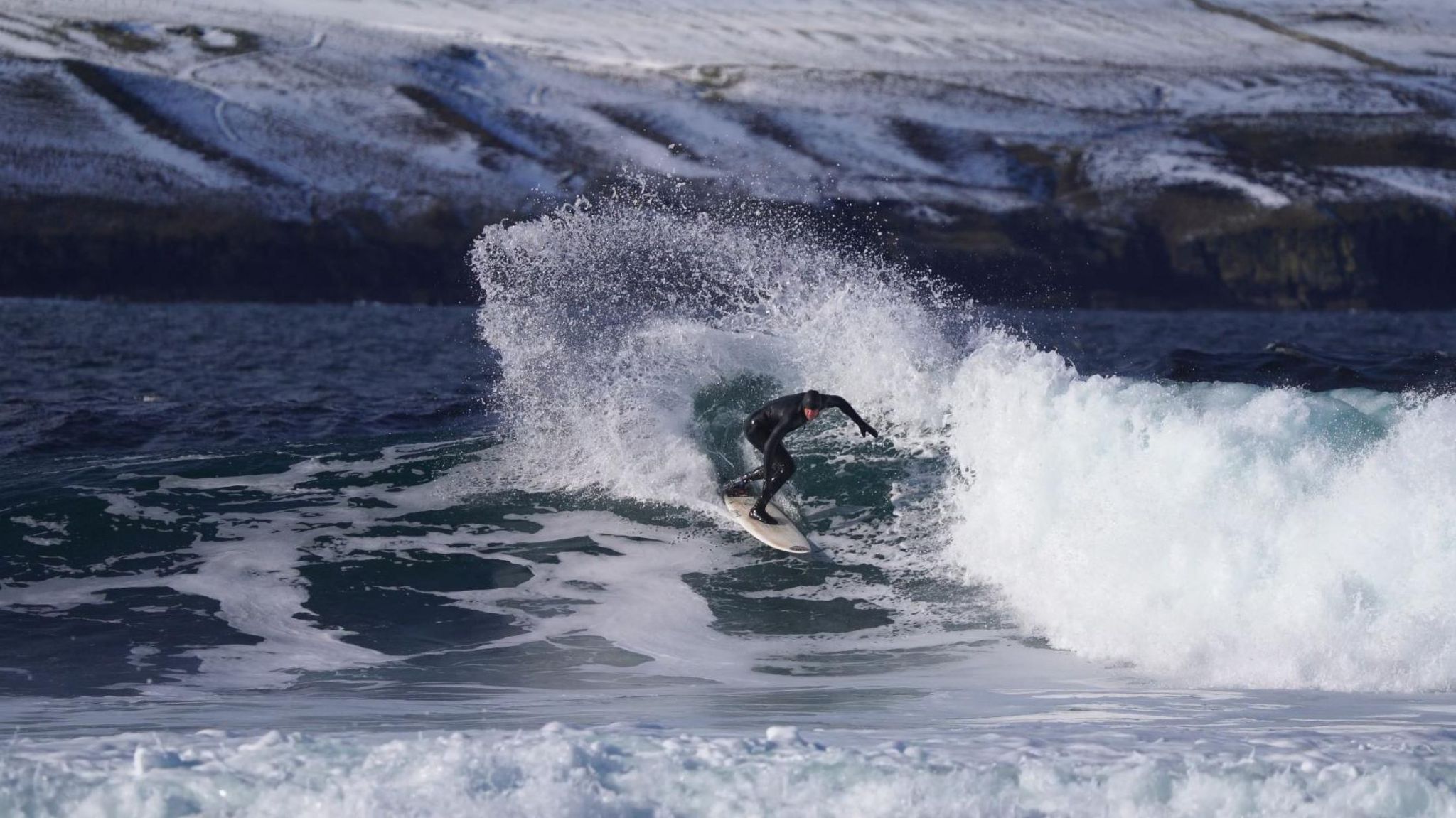 Scottish surfing competition to mark 50th anniversary - BBC News