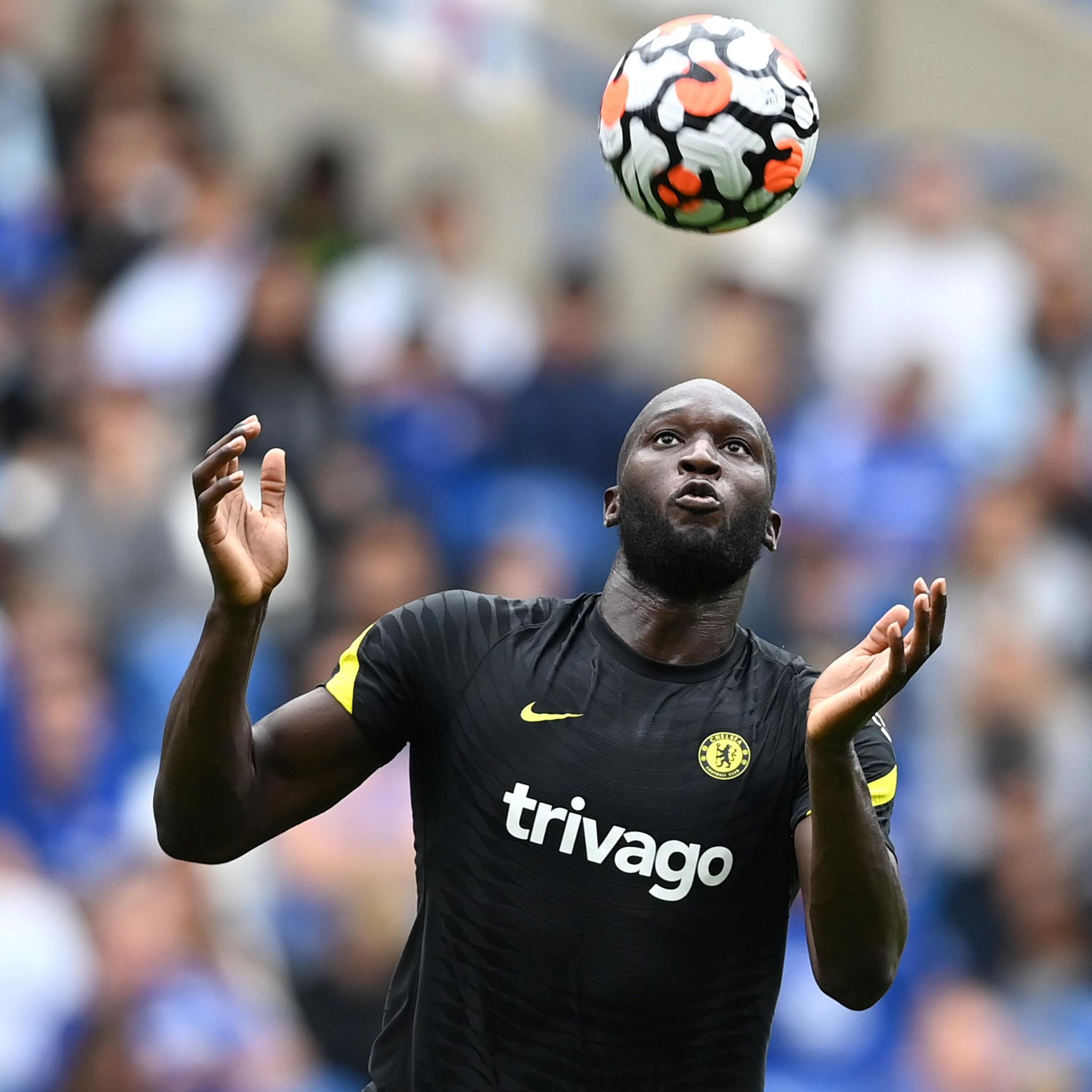 Lukaku trains with squad as talks held - BBC Sport