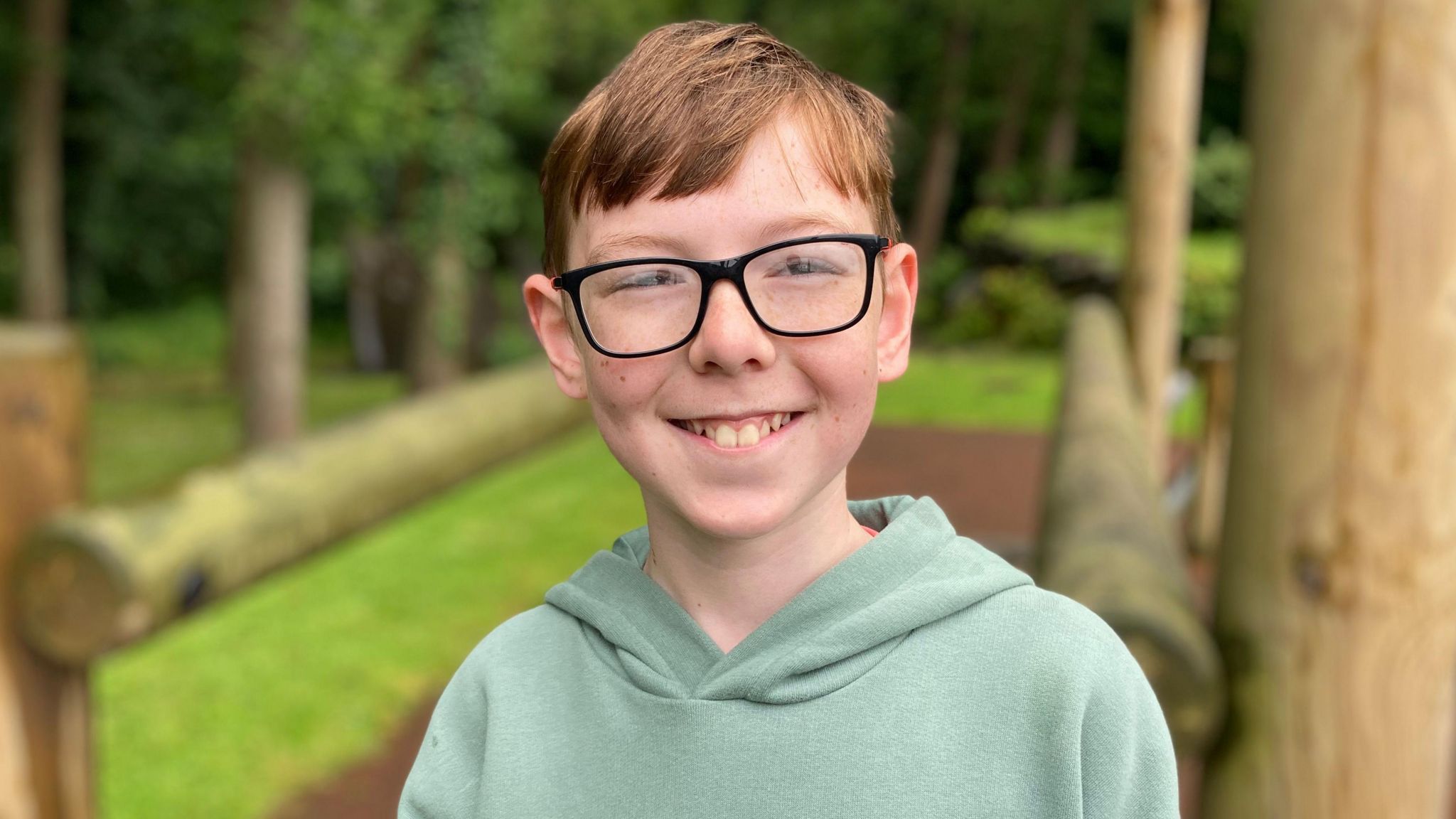 'Mor braf gweld eraill sydd â chyflwr fel Arthur' - BBC Cymru Fyw