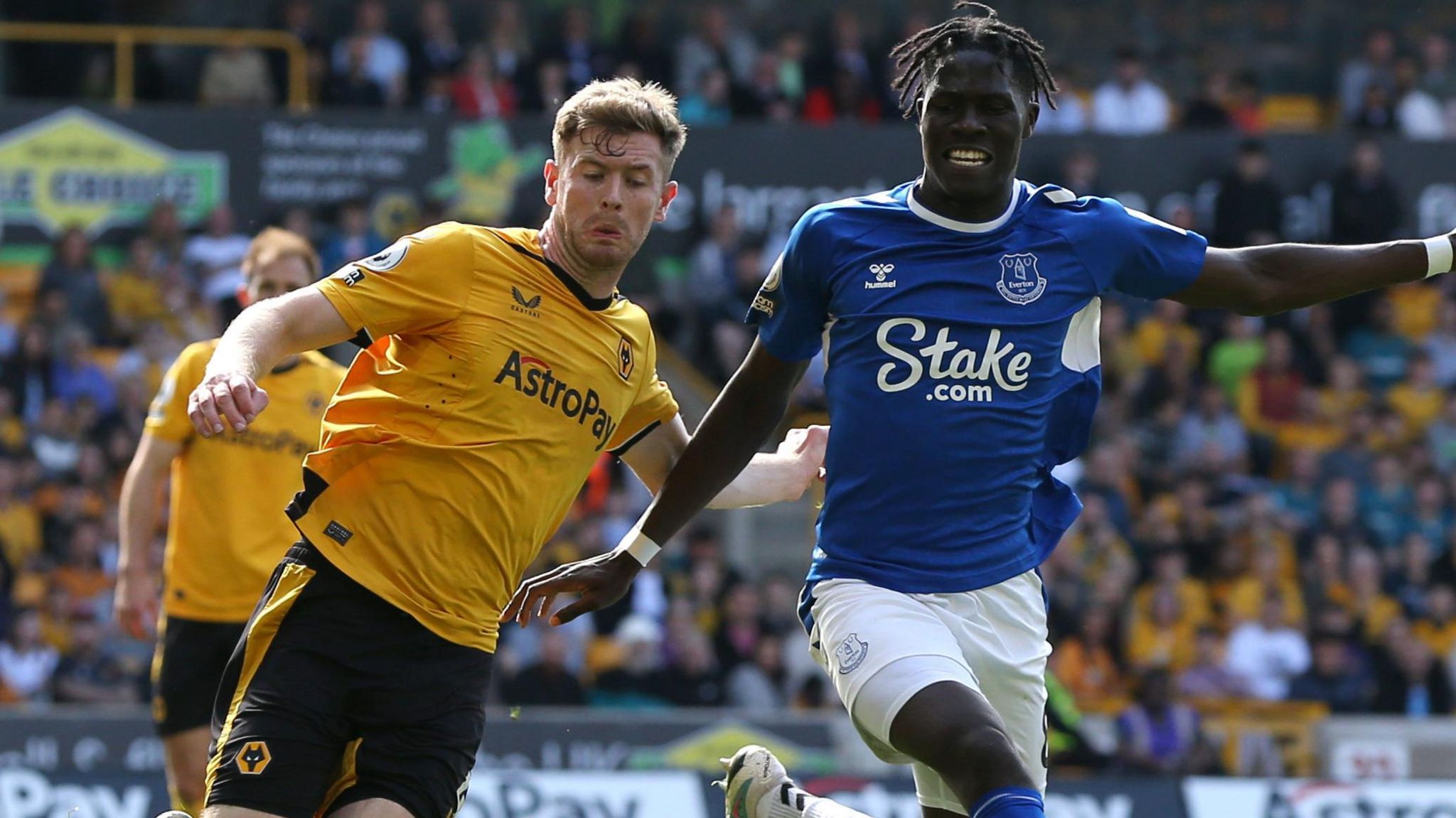 Wolves: Nathan Collins determined to regain starting place - BBC Sport