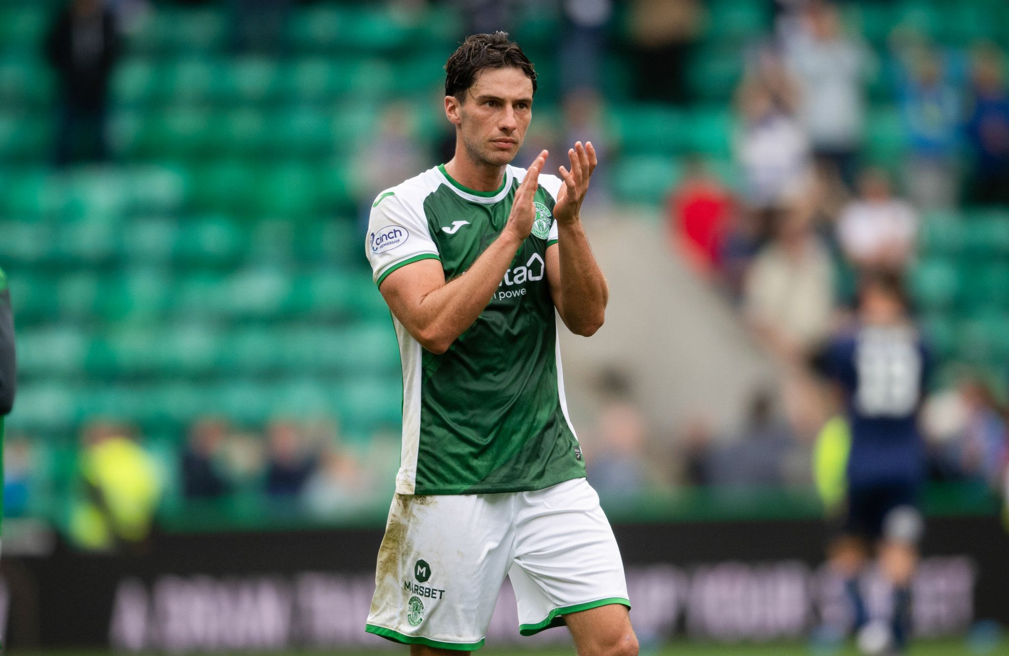 Hibs injury boost as Newell set for return - BBC Sport