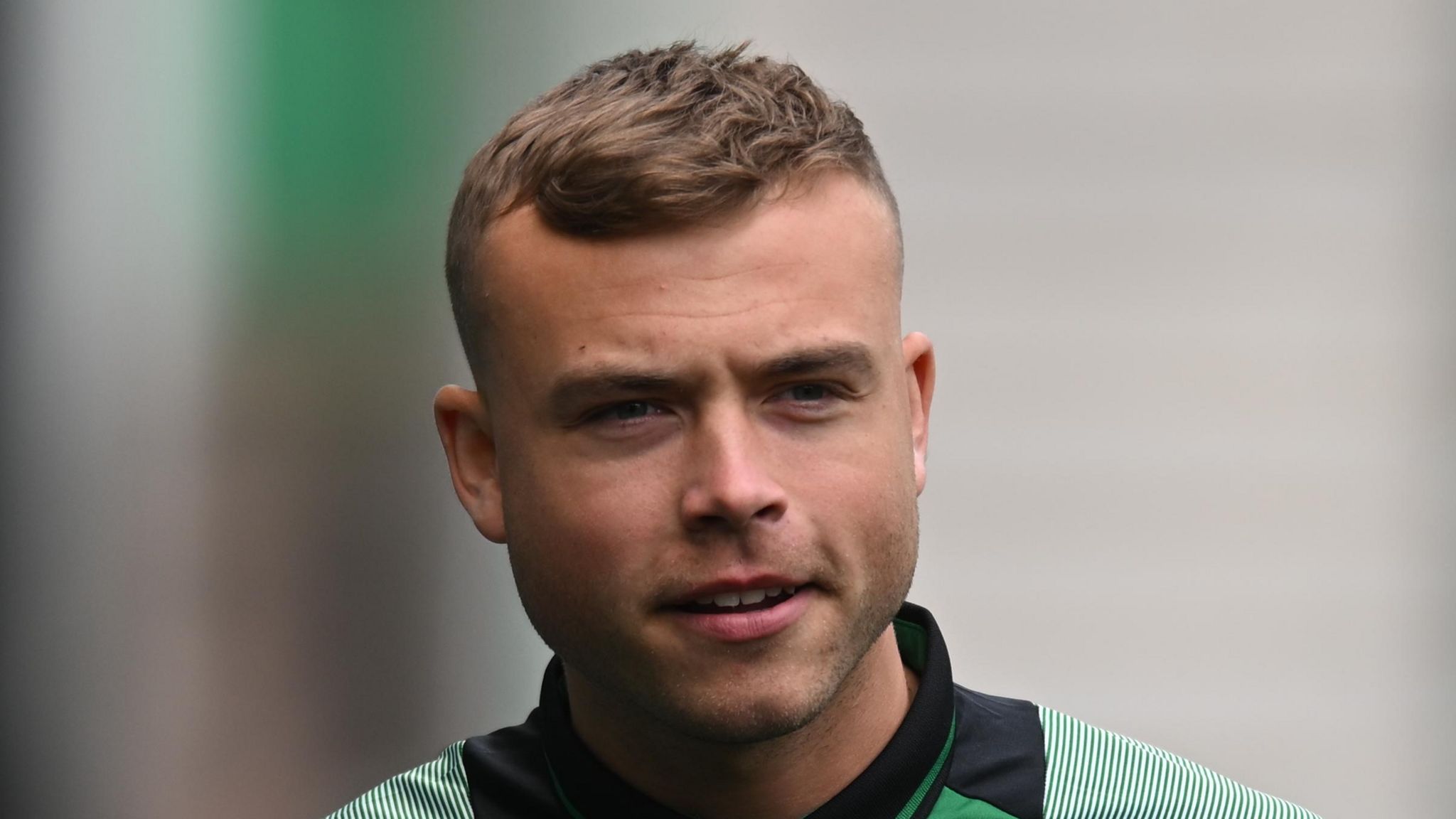 Hibs' David Gray pleased with 'top centre-half' Ryan Porteous - BBC Sport