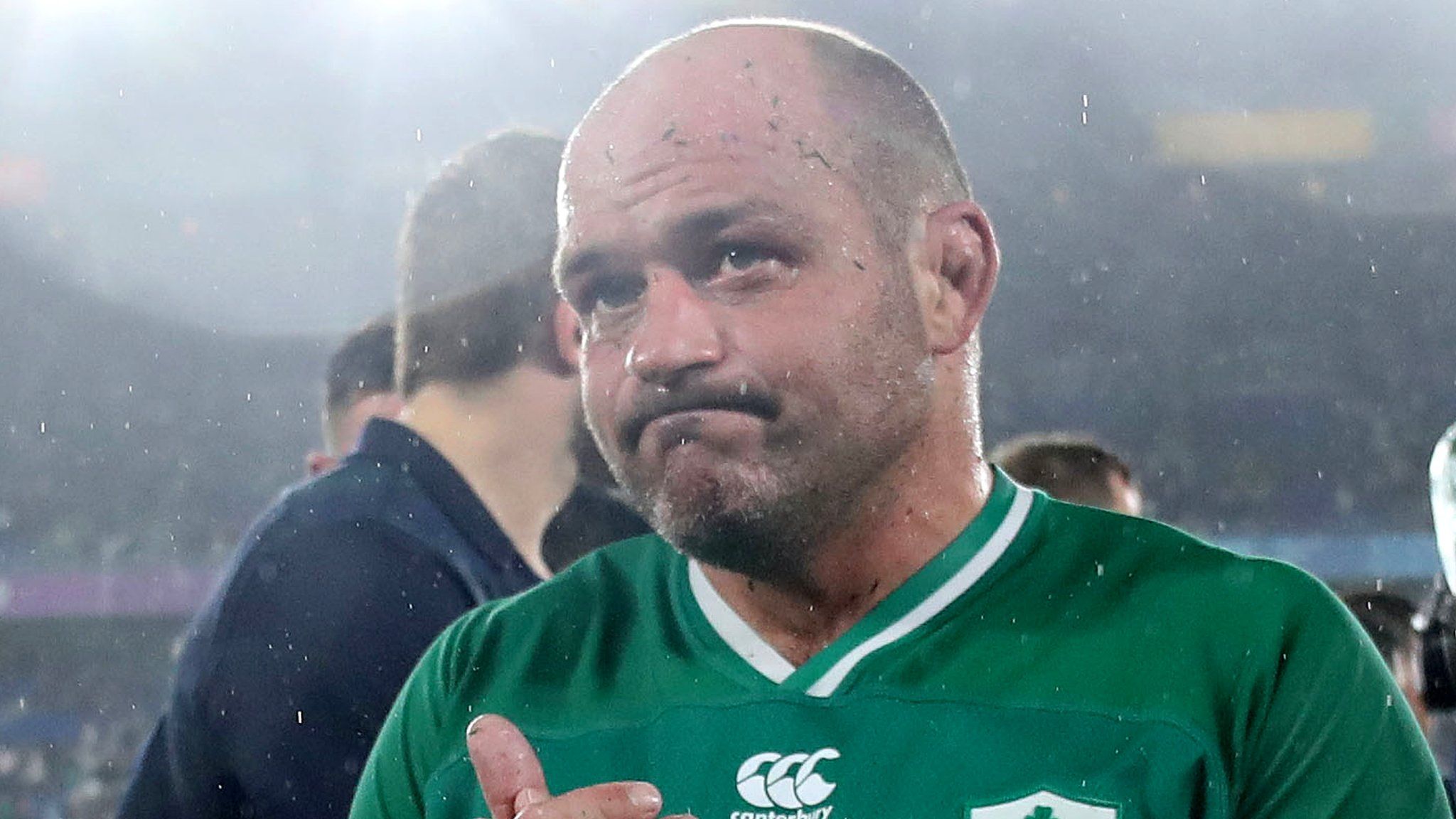 Irish rugby fans scramble to swap quarter-final tickets - BBC News