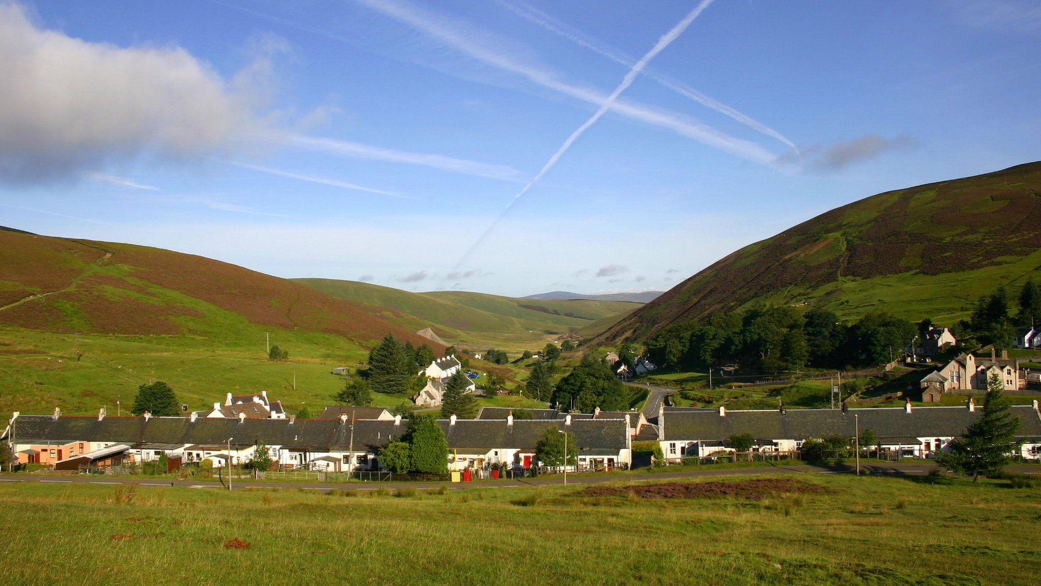 Wanlockhead: Scotland's highest village votes in favour of buyout plans ...