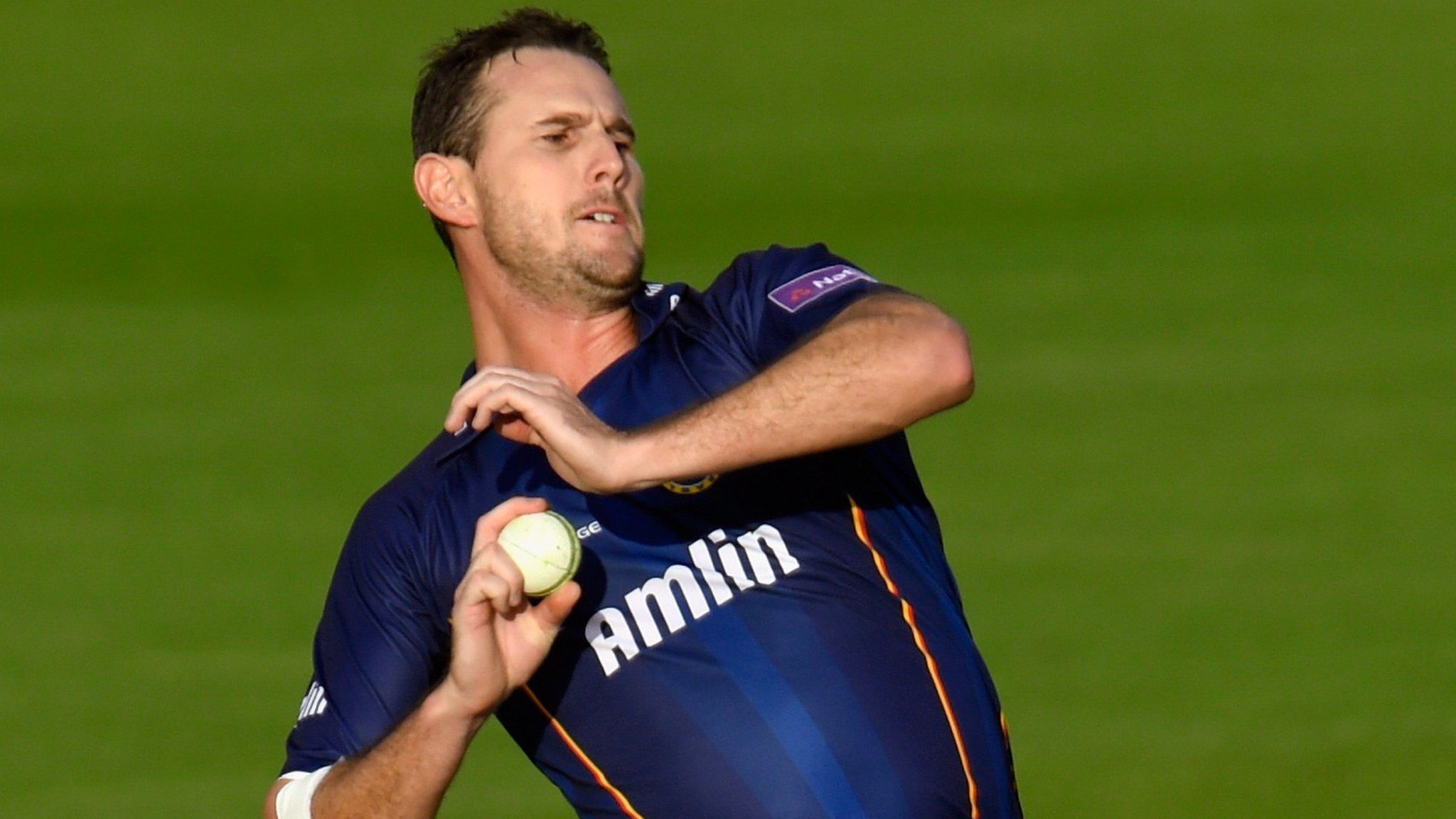 Shaun Tait: Former Australia pace bowler retires from cricket - BBC Sport