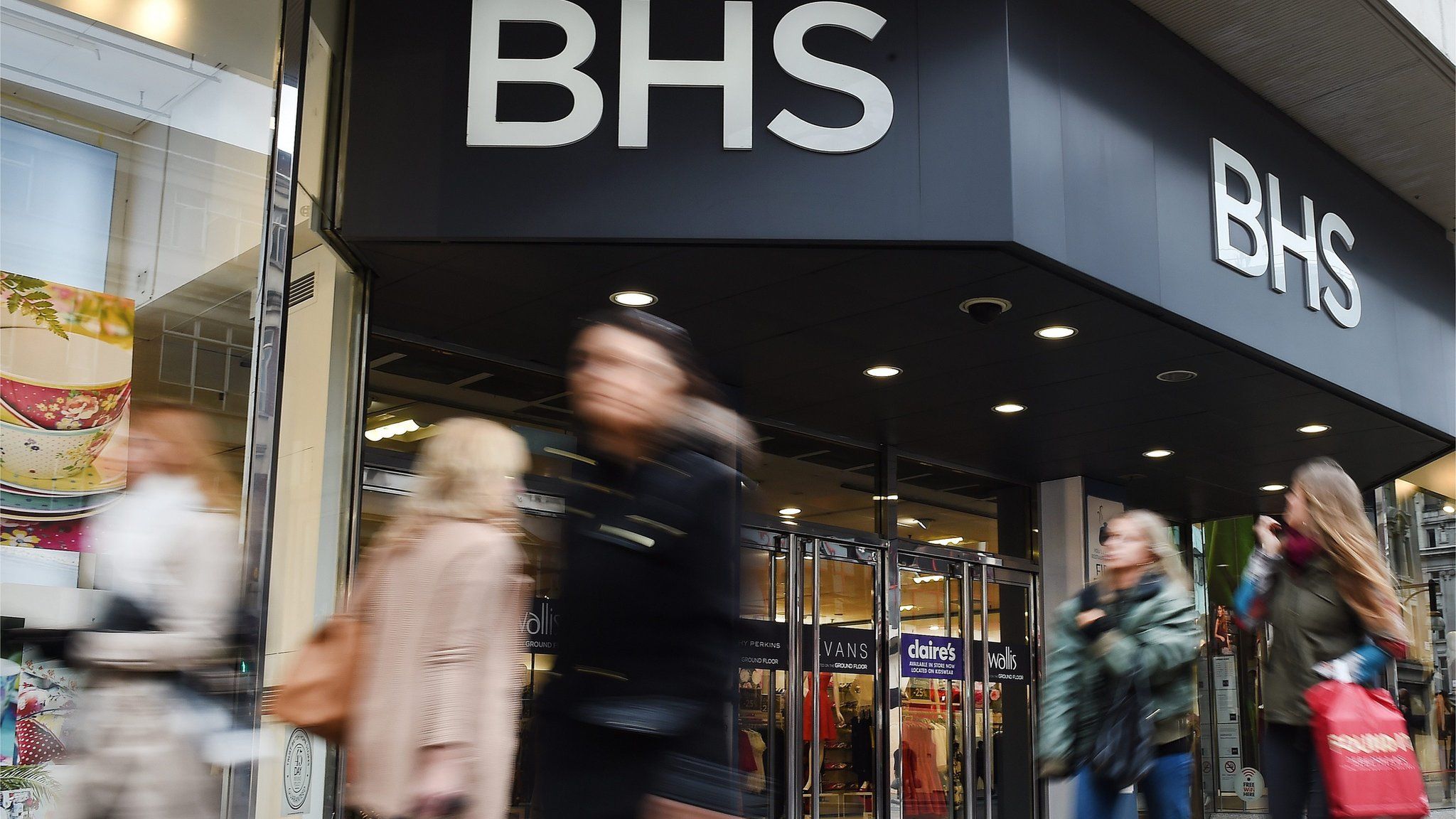 BHS gets 'multiple offers for some or all' of the chain - BBC News