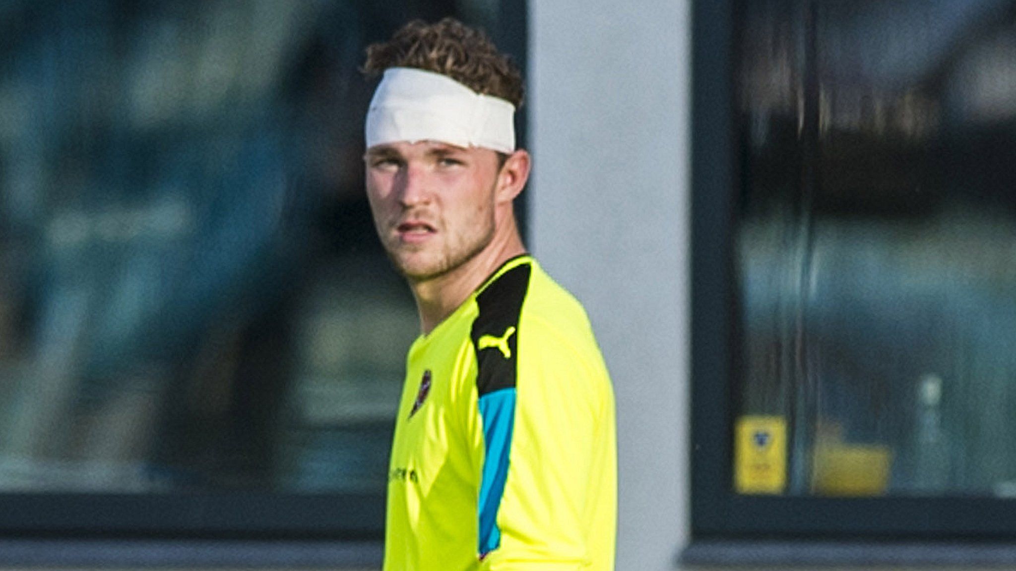 Infonet 2-4 Heart of Midlothian (3-6 on agg) - BBC Sport