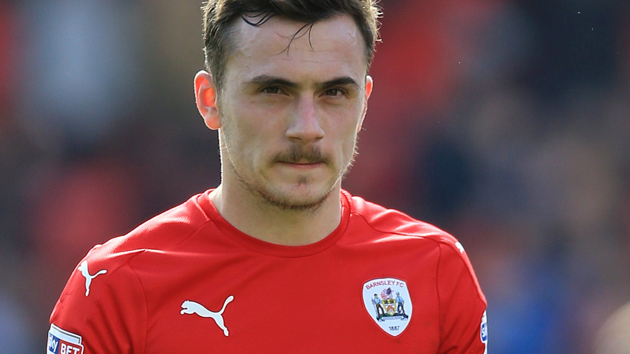 Josh Scowen: QPR sign midfielder after Barnsley exit - BBC Sport