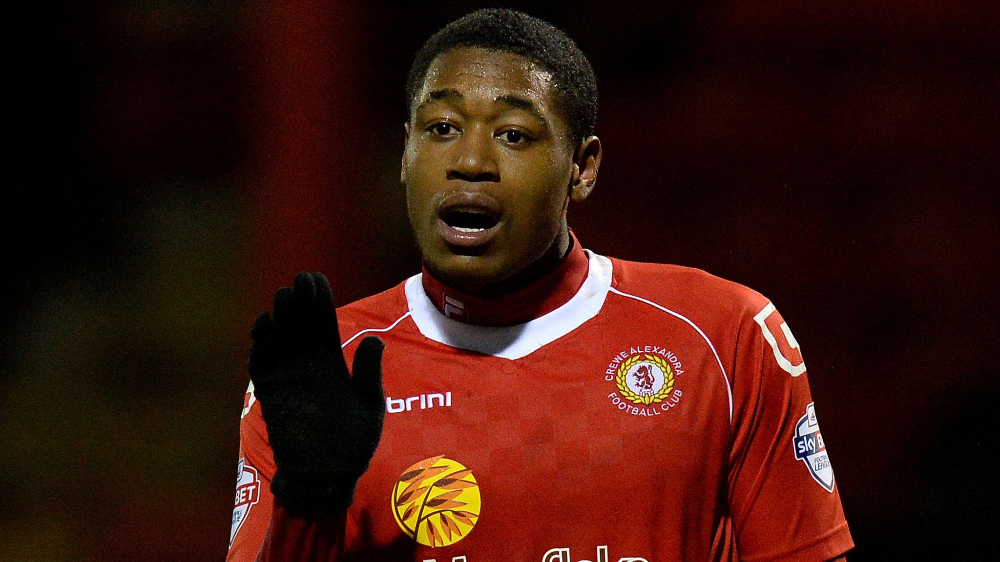 Chuks Aneke: MK Dons attacker signs new two-year contract - BBC Sport