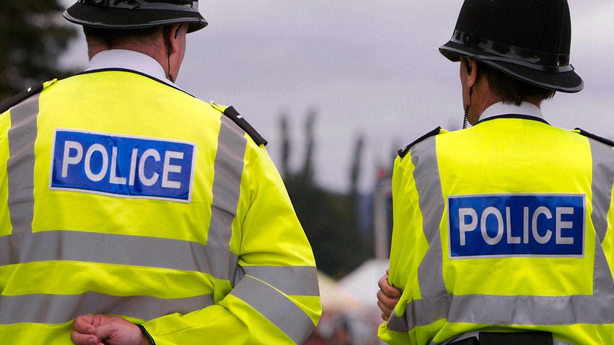 Oxford: Call for more police officers after city stabbing - BBC News