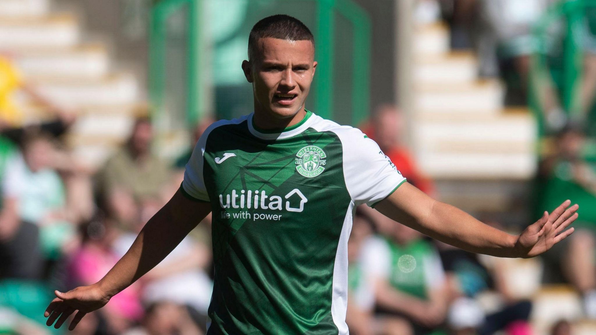 Dylan Tait leaves Hibs to join Falkirk - BBC Sport