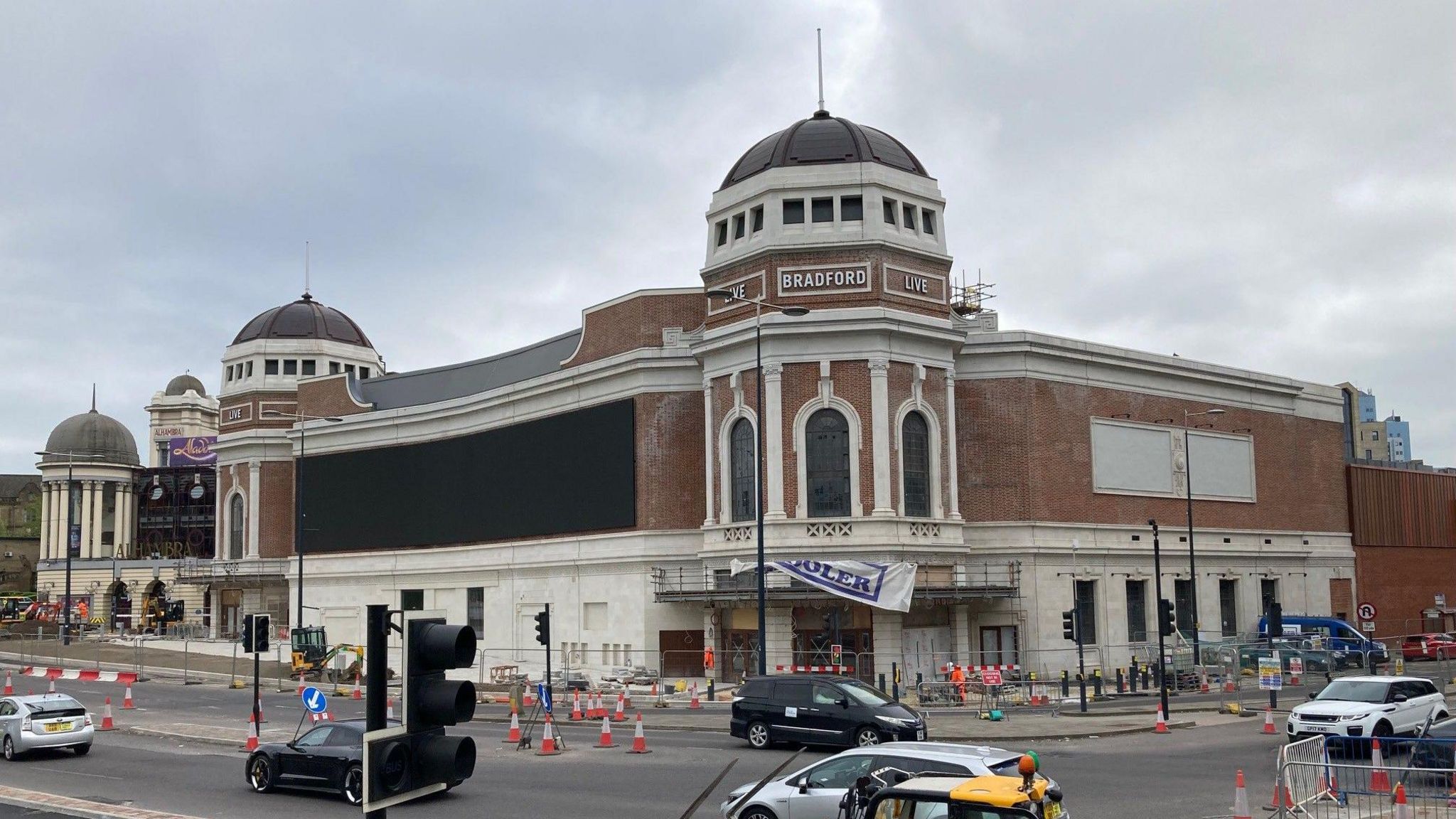 Bradford Live: Bat boxes added to city's new music venue - BBC News