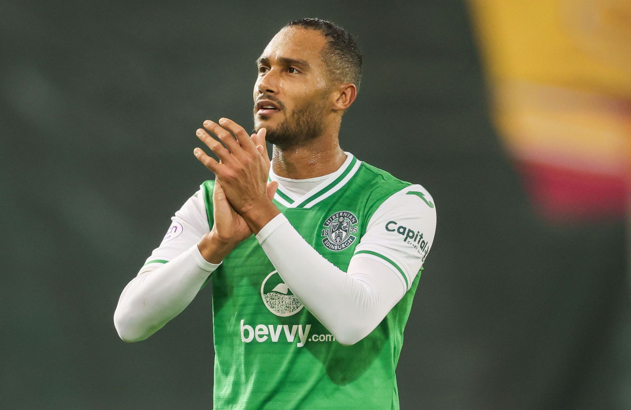 Obita eyeing strong finish after Hibs extension - BBC Sport