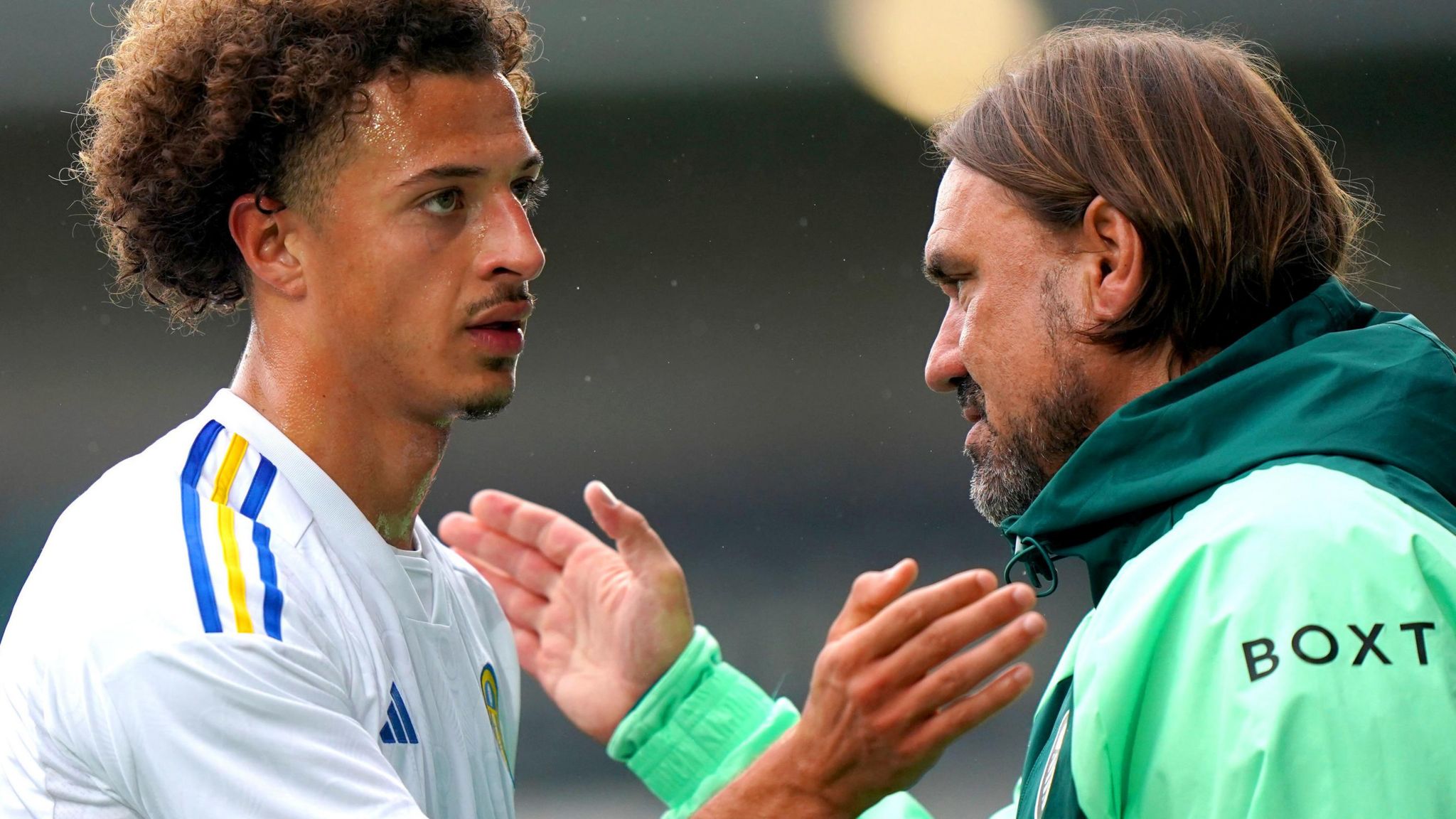 Leeds United: Ethan Ampadu debut assessed by Simon Rix - BBC Sport