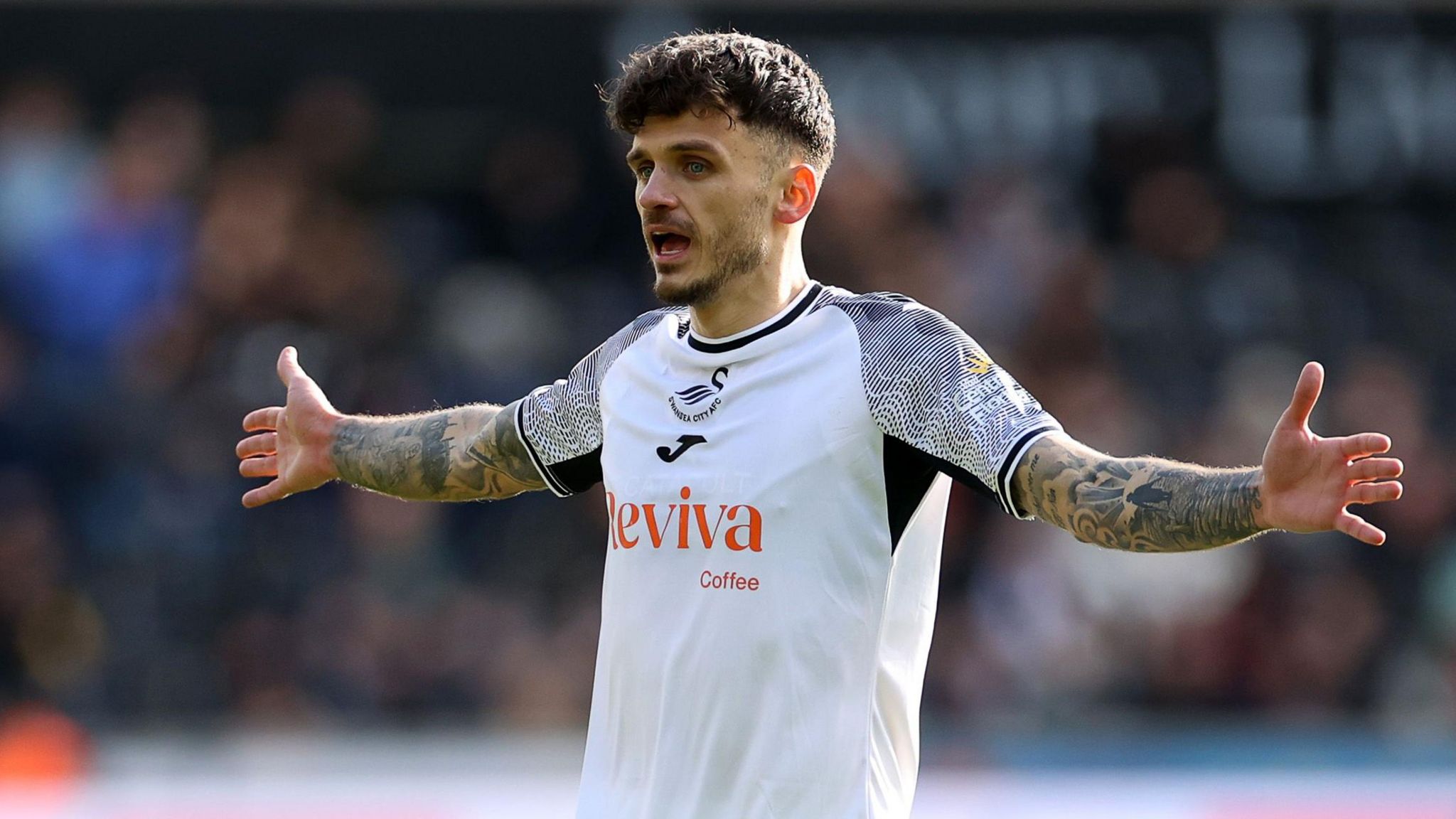 Swansea City: Luke Williams waiting on Jamie Paterson injury - BBC Sport
