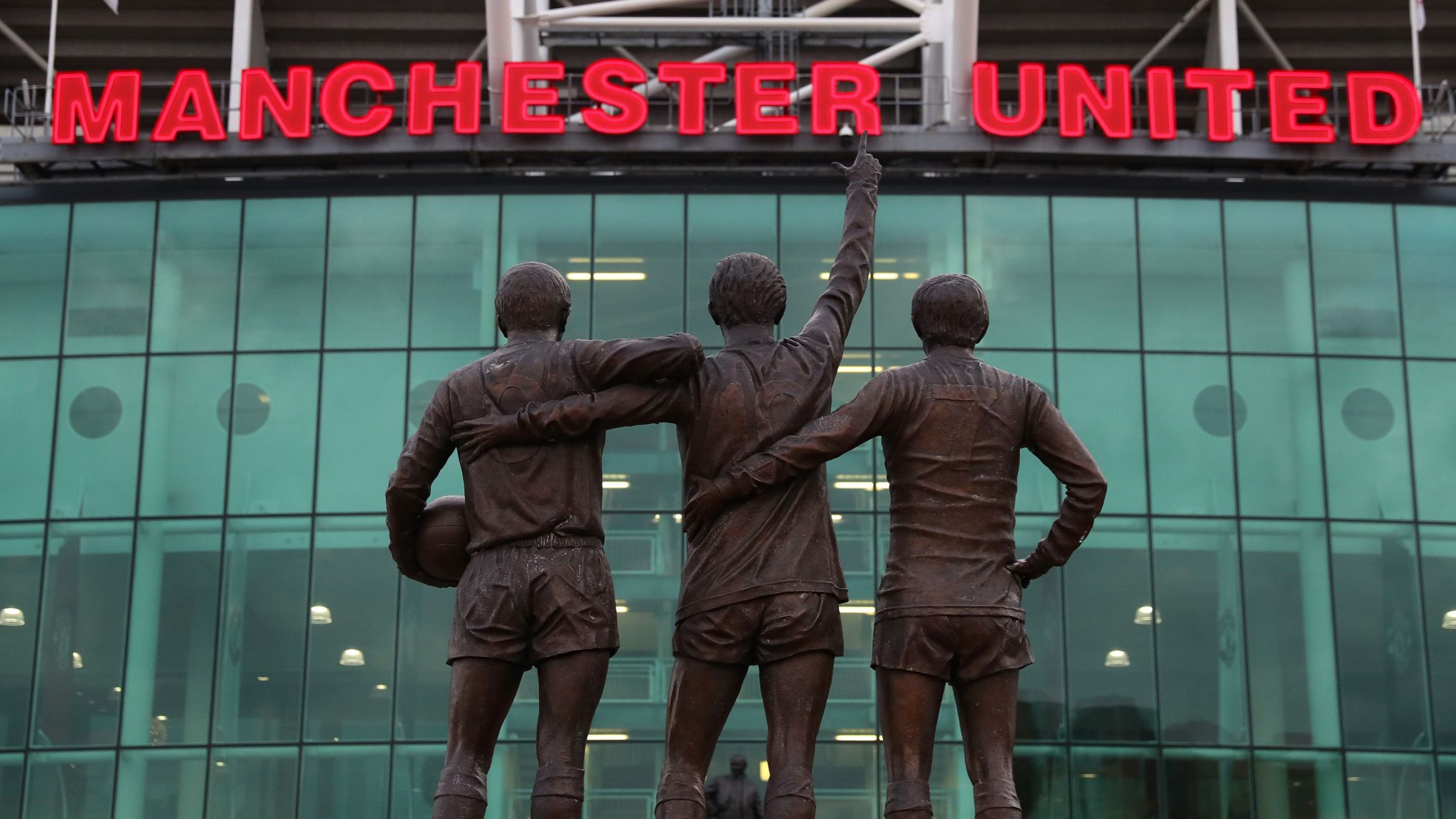 Old Trafford: 'Man Utd fans want to see it change' - BBC Sport
