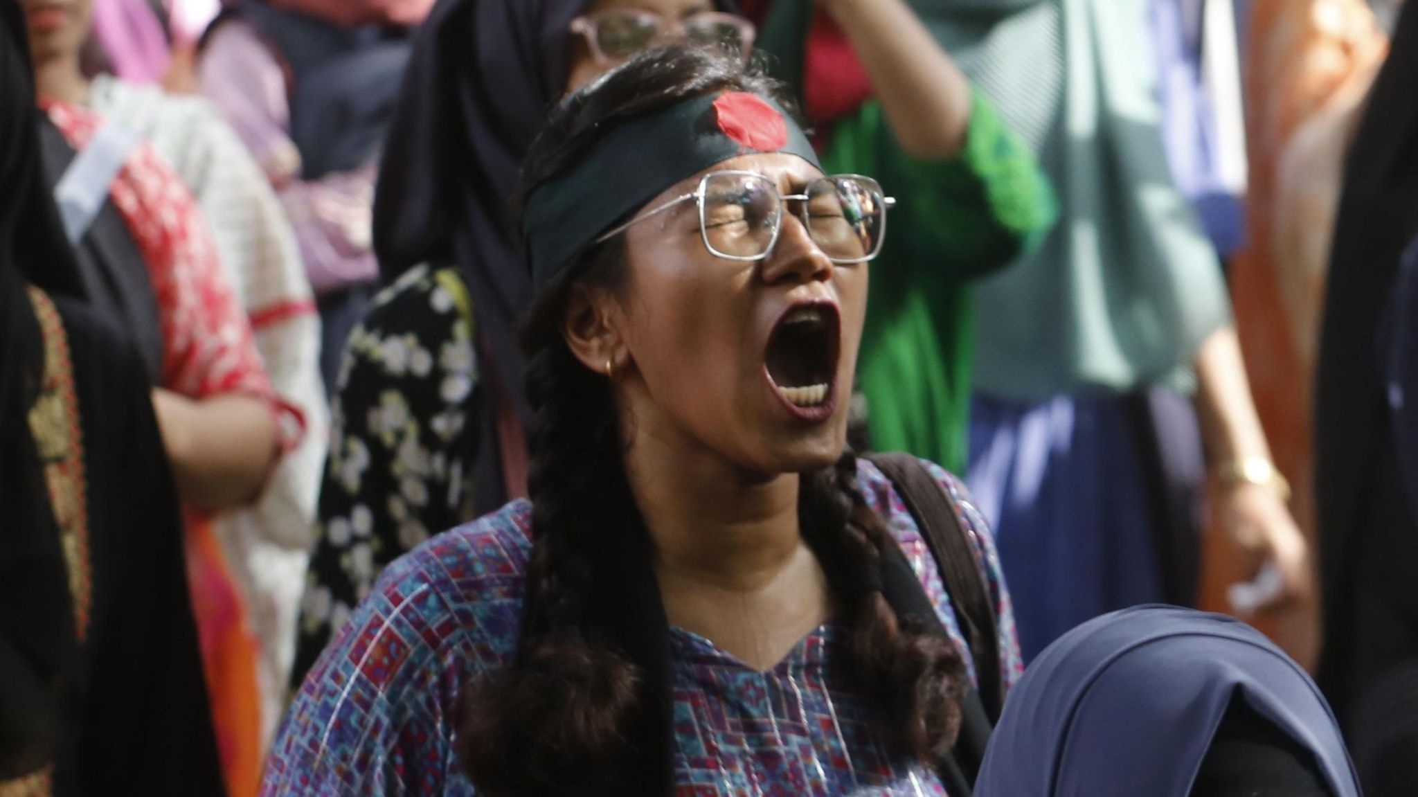 Bangladesh: Students protest jobs reserved for war heroes' children ...