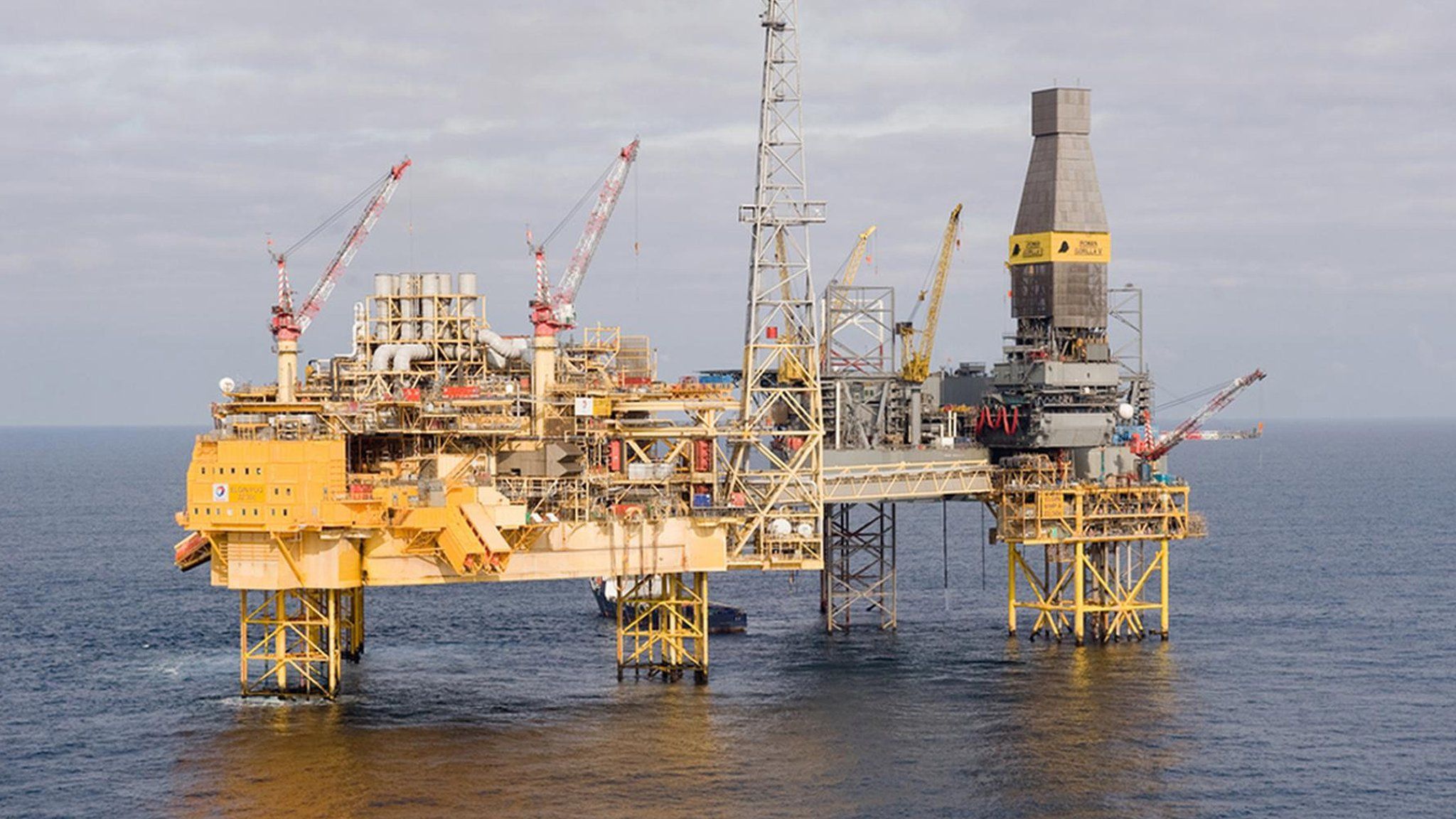 No court action over Elgin platform 'shotgun flare incident' - BBC News