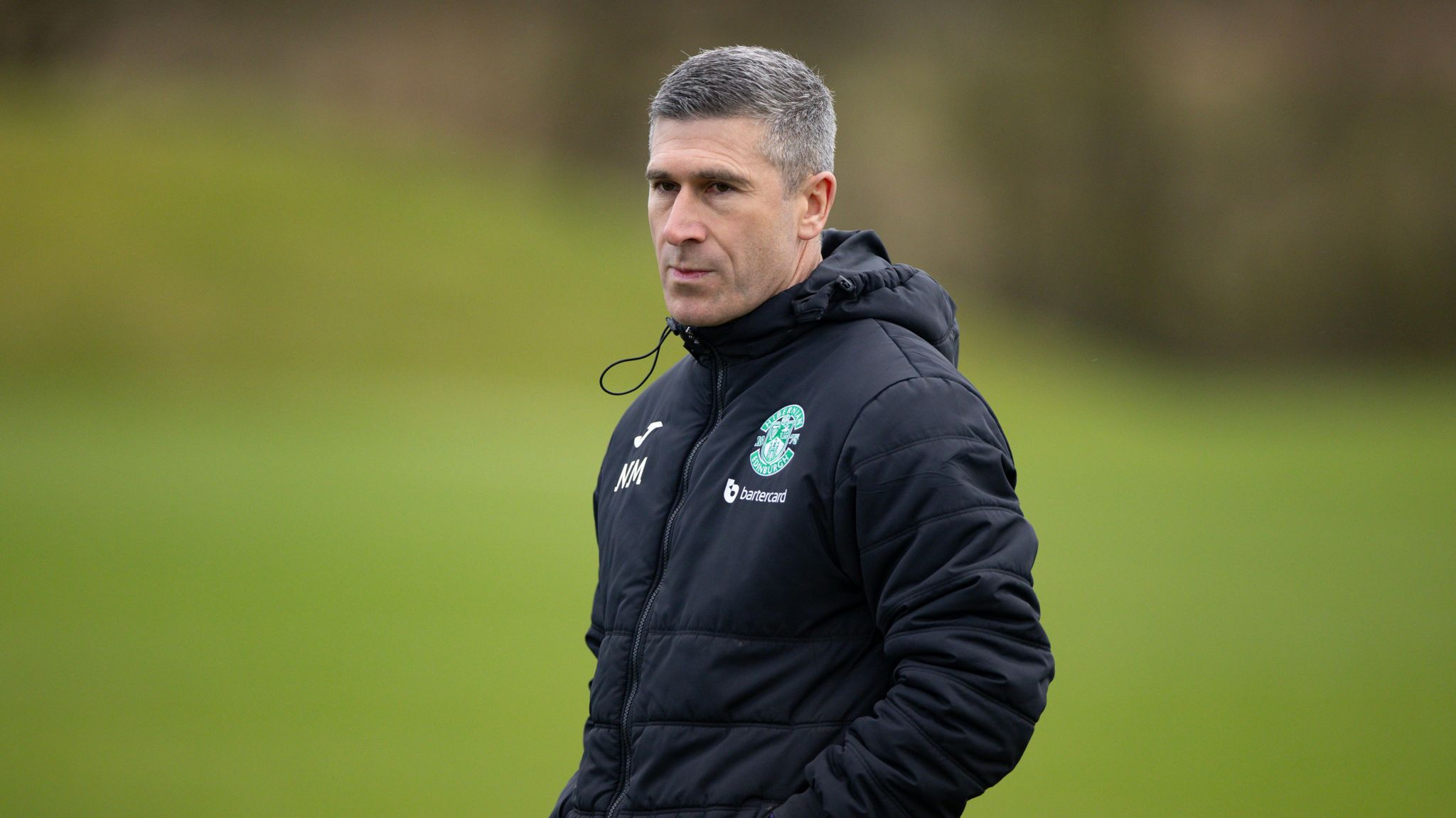 Marvin Bartley calls on Hibs to back Nick Montgomery - BBC Sport