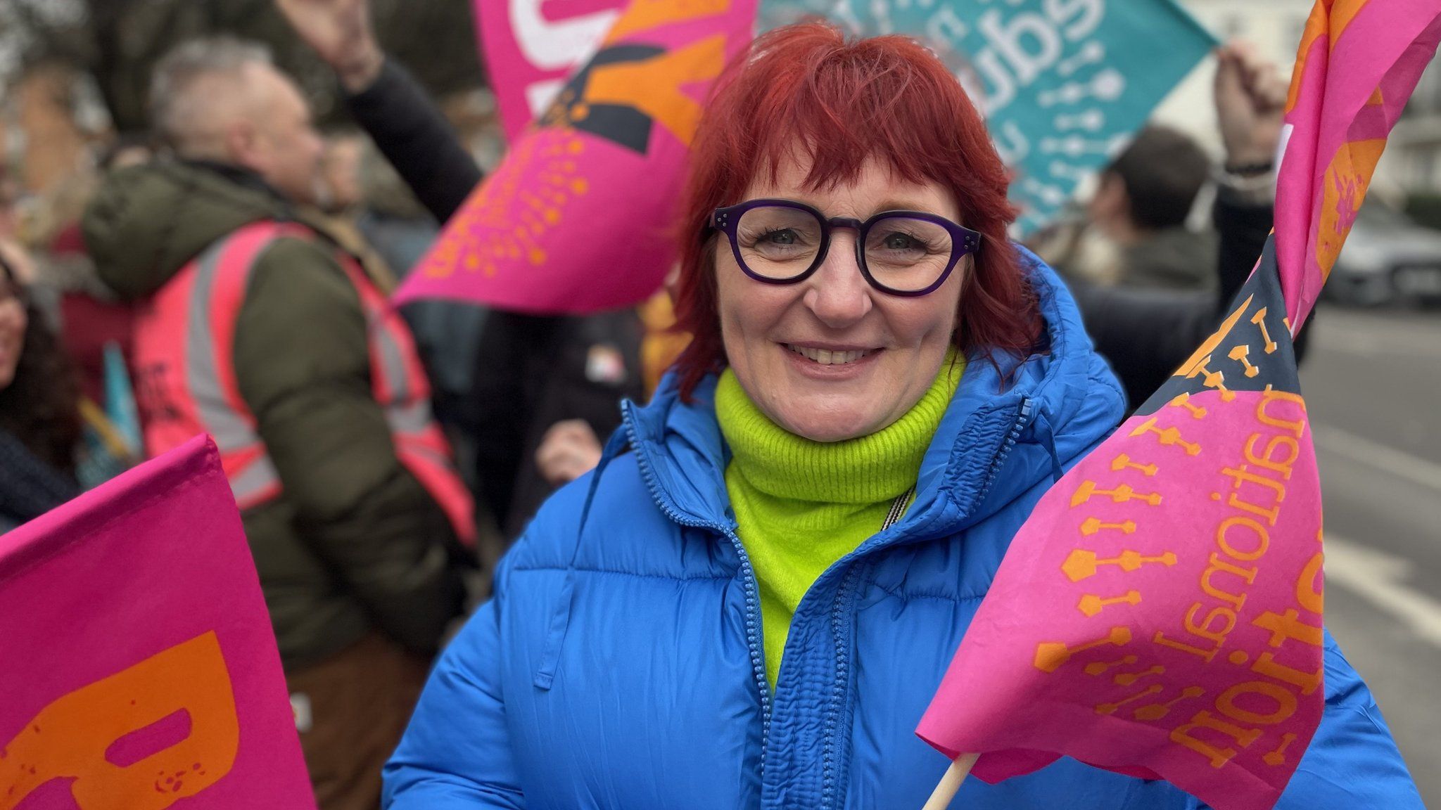 South West teachers take to picket lines over pay - BBC News