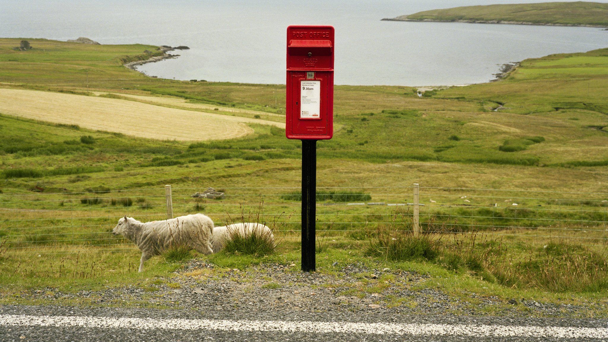 Photographer's love of remote Scottish postboxes - BBC News