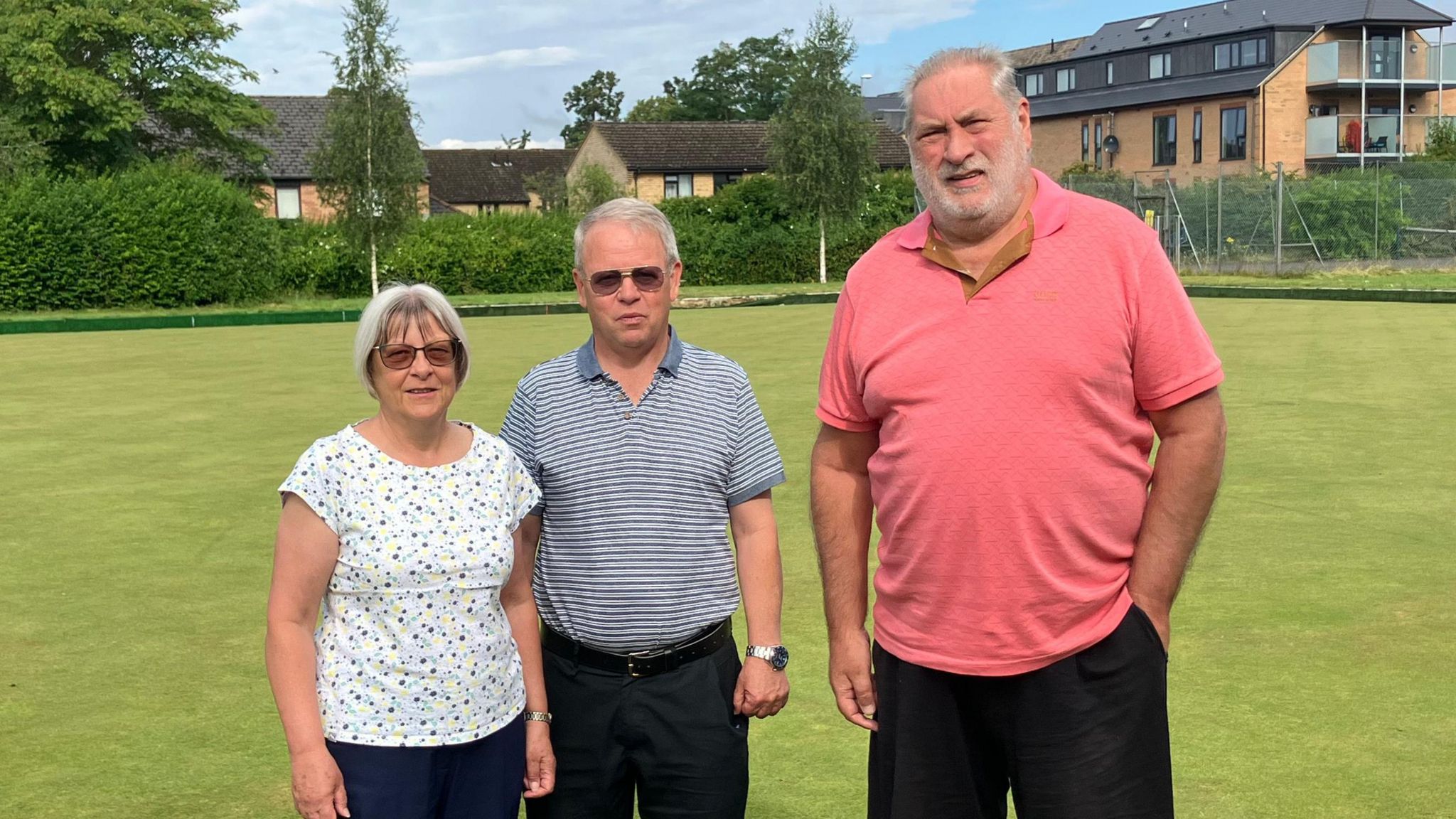 Cambridge bowls club fears redevelopment threatens its future - BBC News