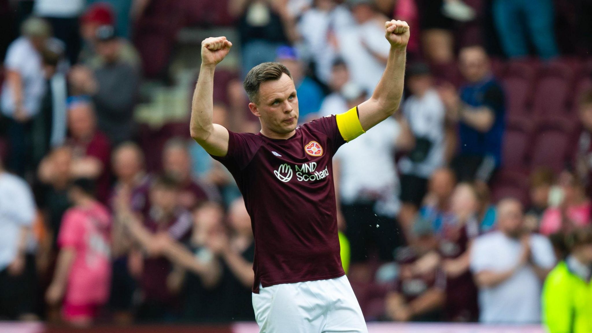 Shankland: Hearts striker wins SFWA player of the year - BBC Sport