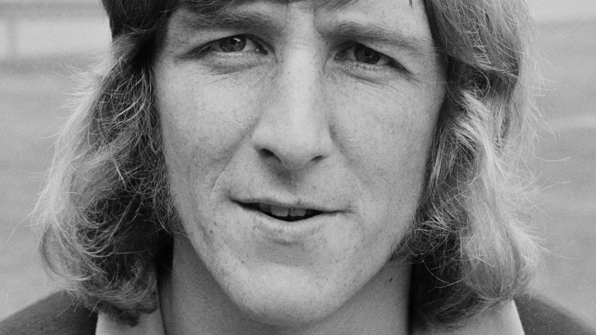 Ex-Chelsea, Aston Villa and Sheff Utd player Ian 'Chico' Hamilton dies ...