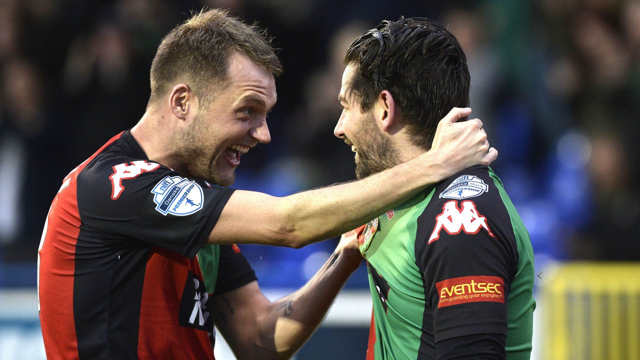 Portadown striker Gary Twigg agrees move to Coleraine - BBC Sport