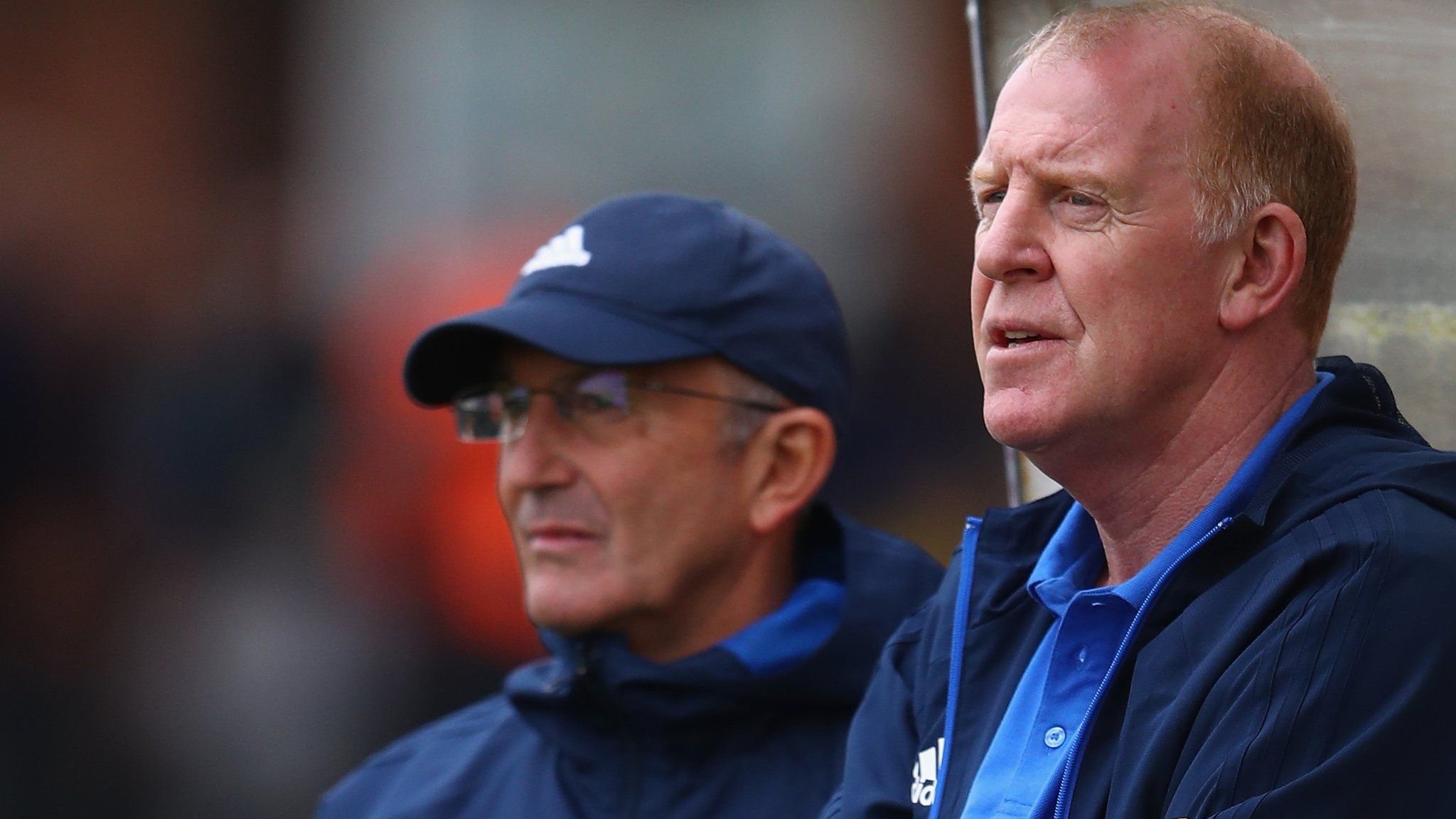 Tony Pulis: West Brom boss signs contract extension until 2019 - BBC Sport