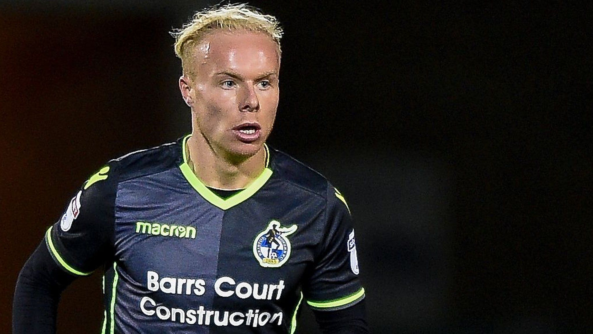 Ryan Broom: Cheltenham Town sign ex-Bristol Rovers midfielder - BBC Sport