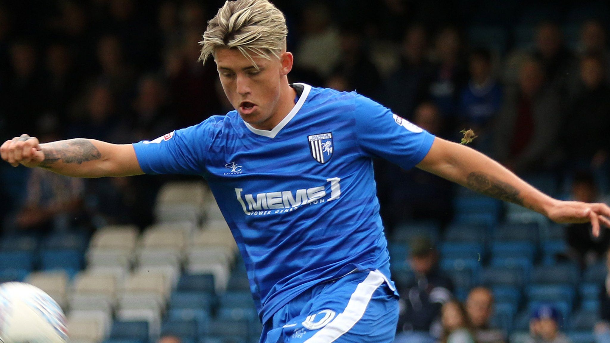 Port Vale sign ex-Arsenal and Southampton youngster Chris Regis - BBC Sport